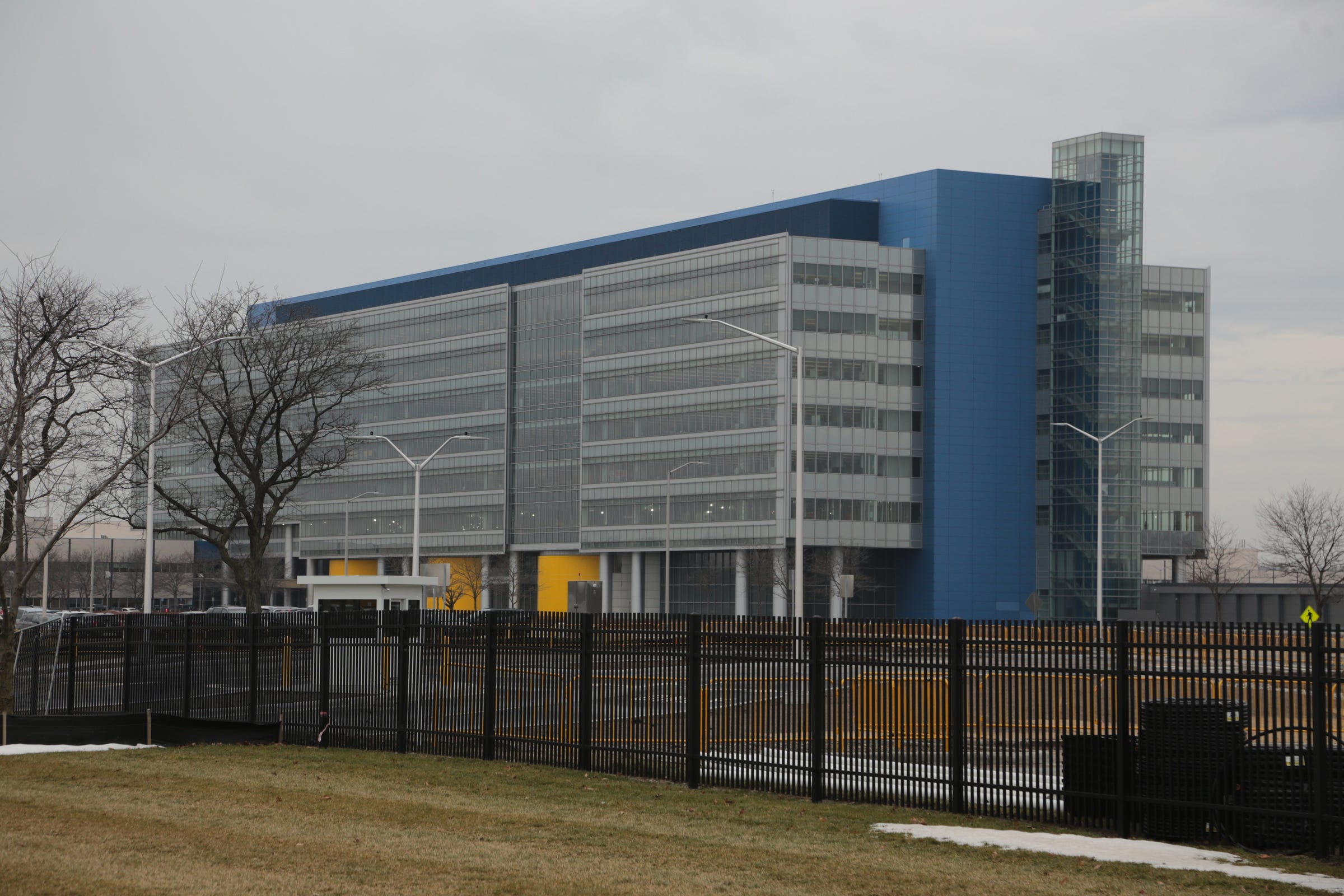 GM worker positive for coronavirus, Warren tech center building closes