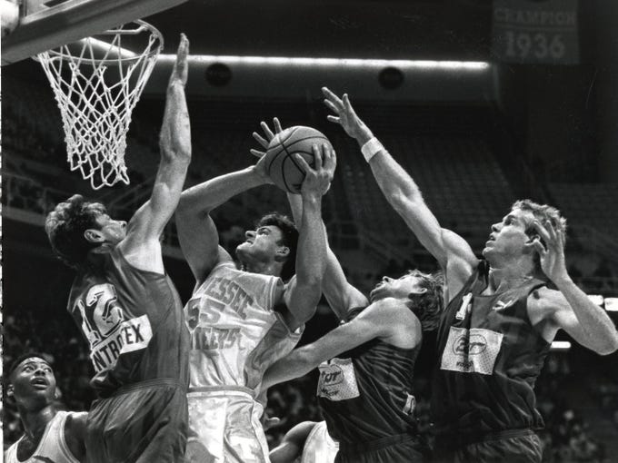 News Sentinel archive photos of the UT Vols basketball team
