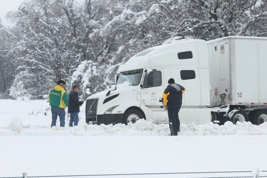 Redding winter storm: Weather service tracks more than a foot of snow