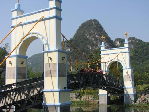 Mike Dardis and Sheree Paolello, co-anchors at WLWT News, are married