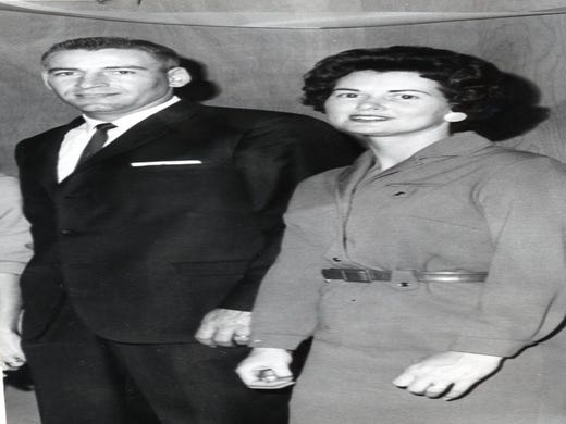 JoAnne Dickey, wife of former UT Vols football coach Doug Dickey, dies