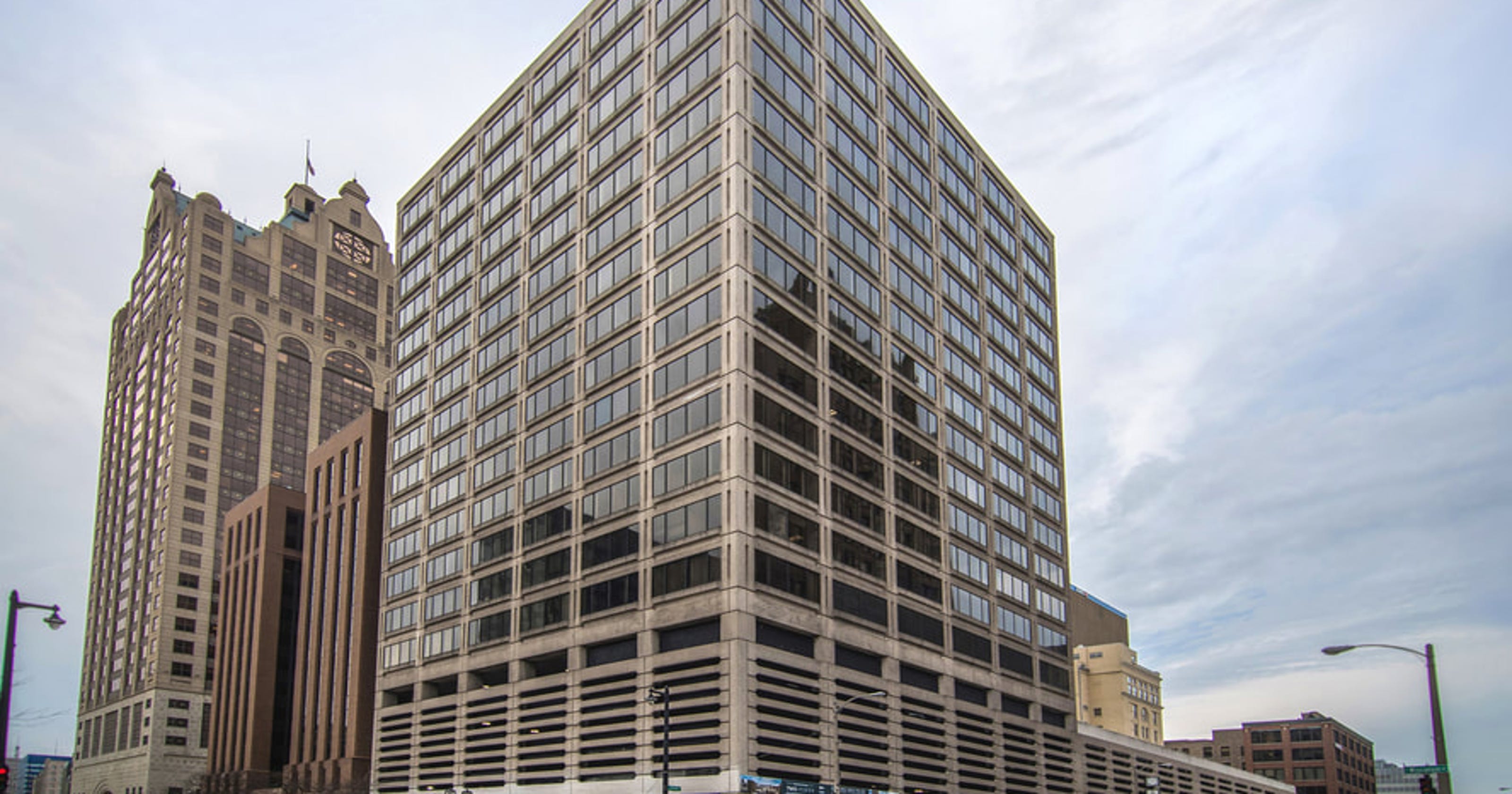 Engineering firm HNTB moving office, 90 workers to downtown Milwaukee