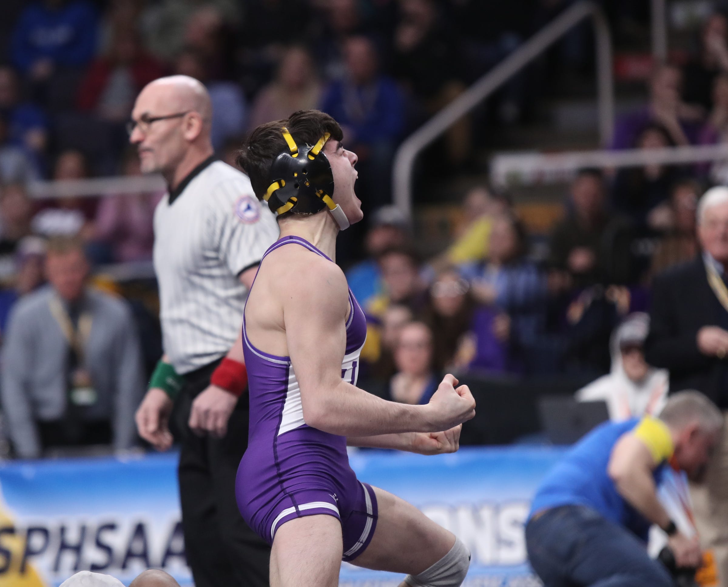 AGR 2019: Anthony Noto of HF-L named D2 Wrestler Player of Year