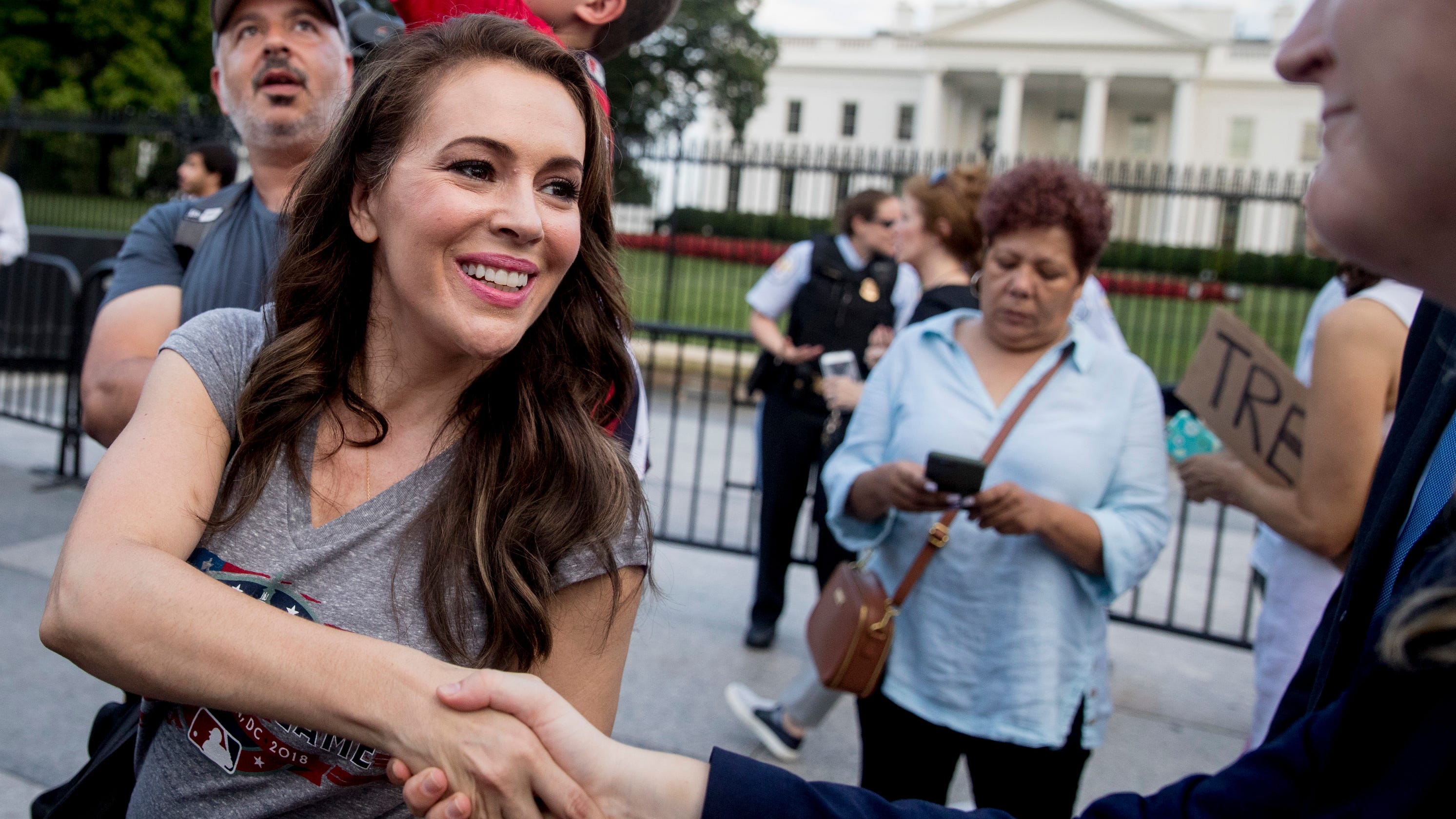 Alyssa Milano gets backlash for 'I'm trans' tweet Alyssa Milano gets backlash for 'I'm trans' tweet