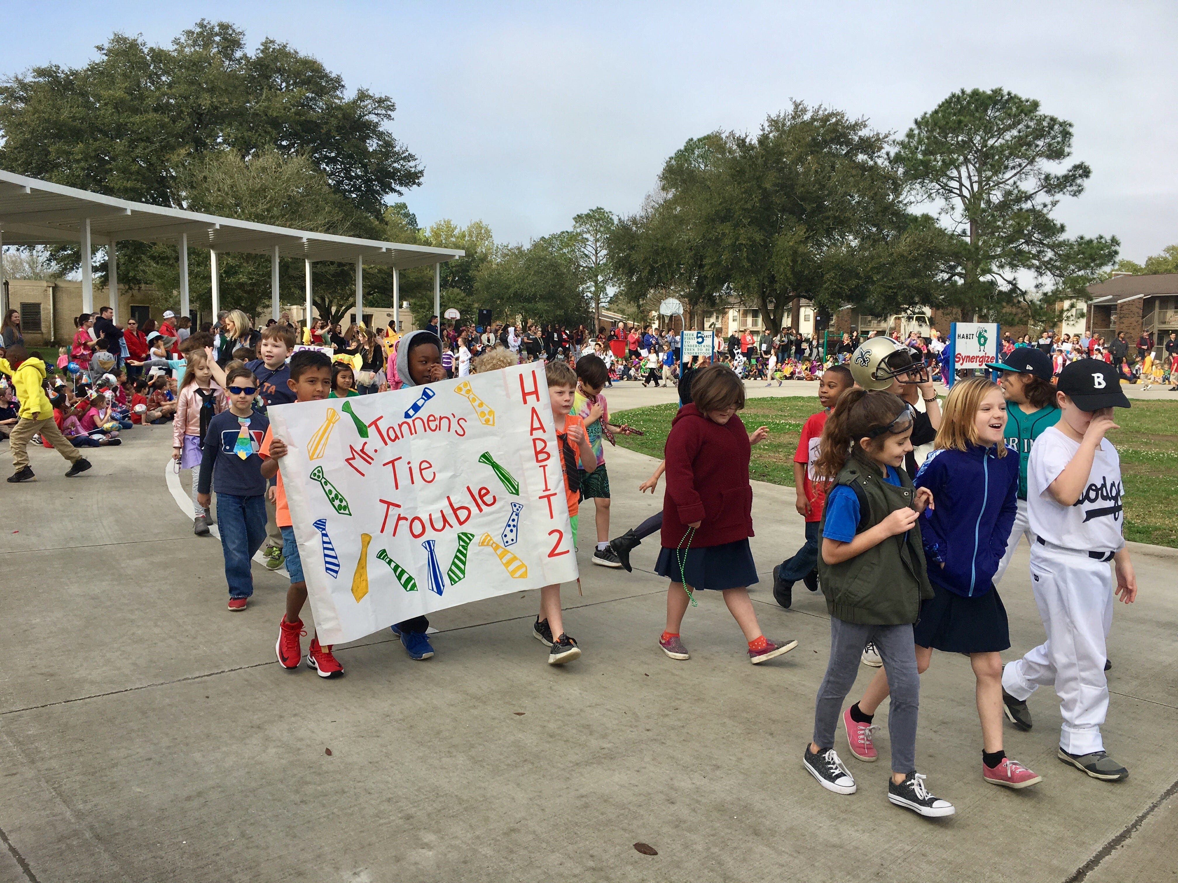 Woodvale Elementary students party with a parade about reading