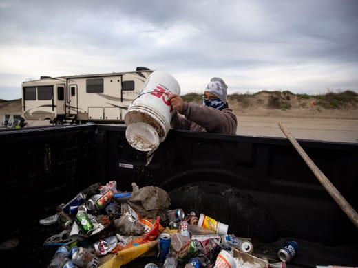Spring break 2019: 30 tons of trash is left behind on beaches