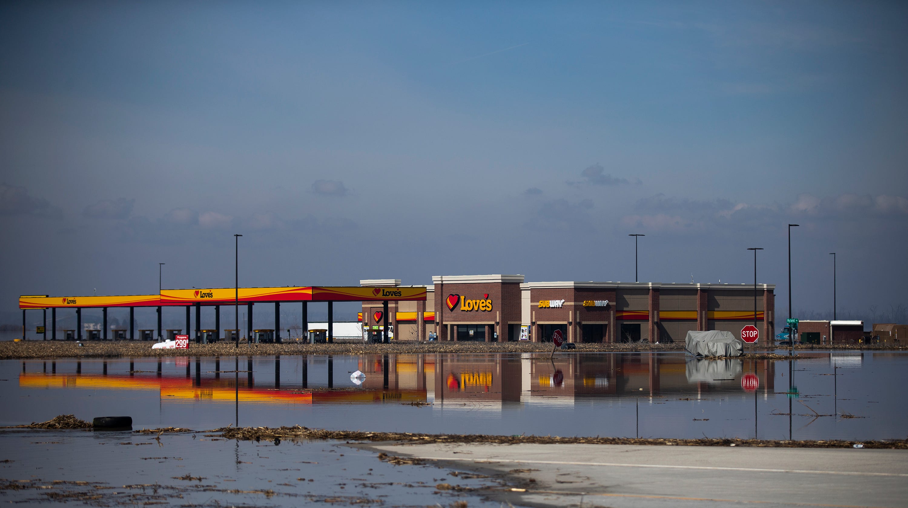 Iowa flooding: 12 Missouri River levees have breached, 4 are in Iowa Iowa flooding: 12 Missouri River levees have breached, 4 are in Iowa