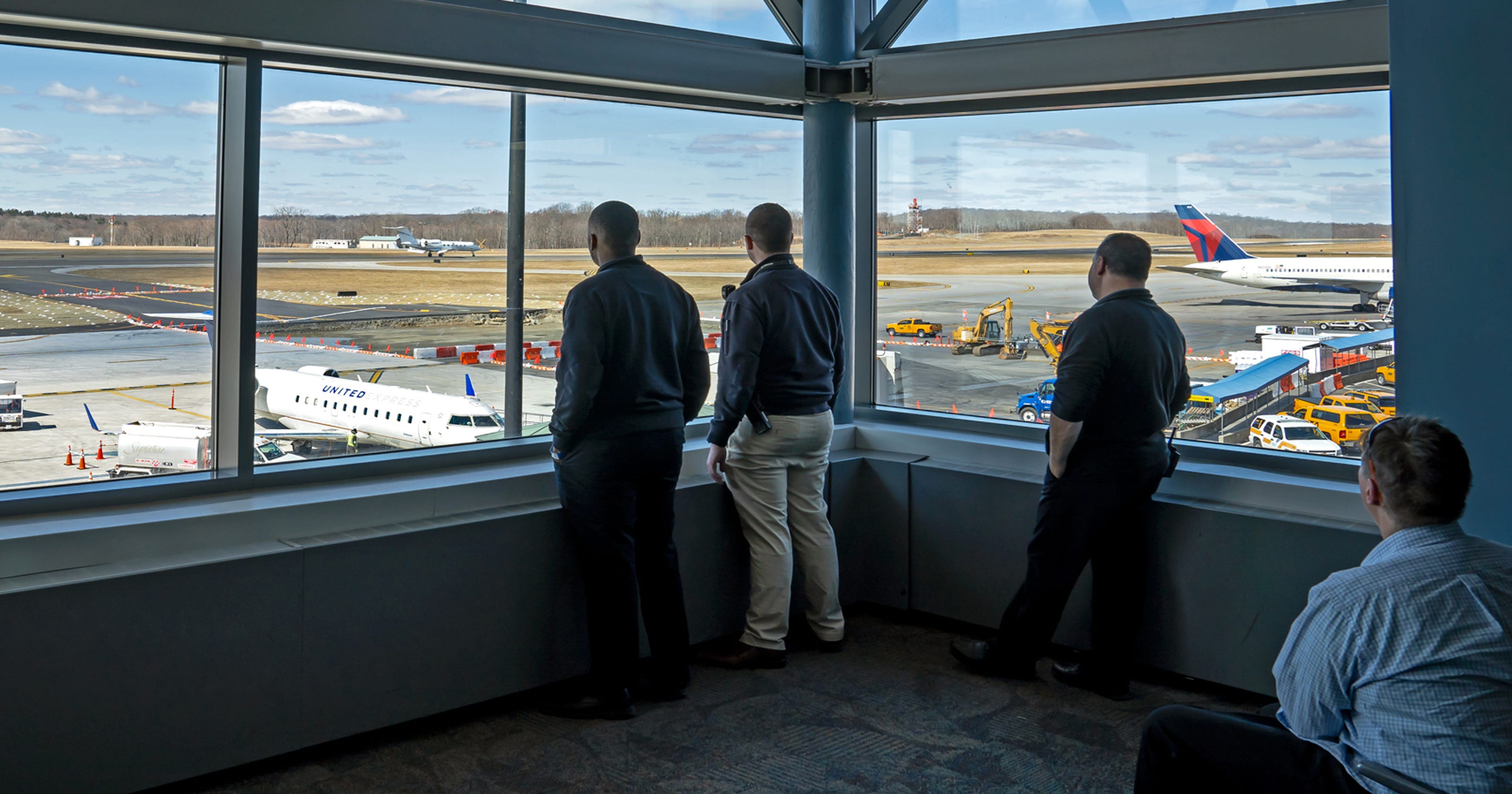 Airport observation decks may be making a comeback in the US