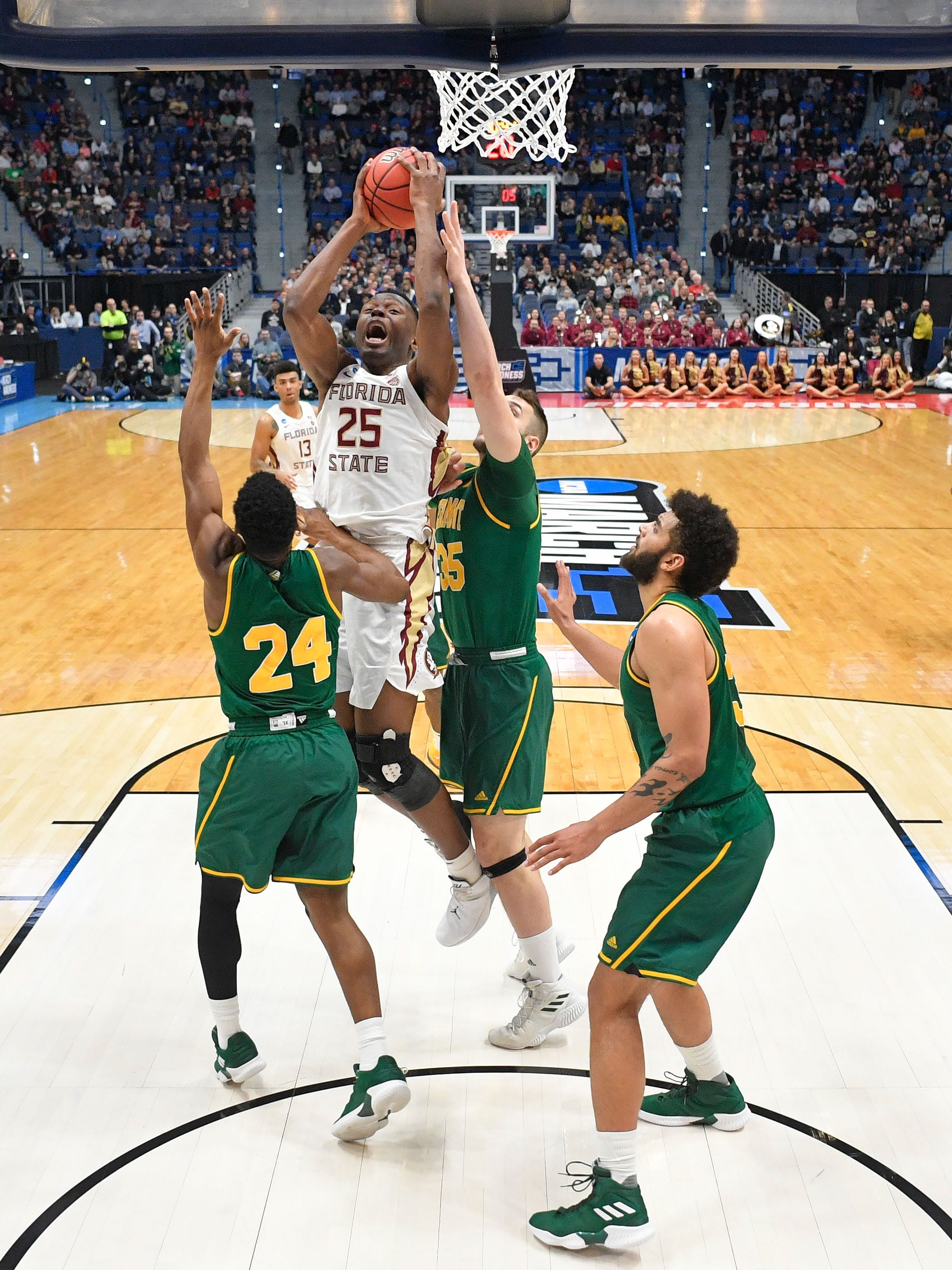 FSU's Phil Cofer staying with the Seminoles as team supports him