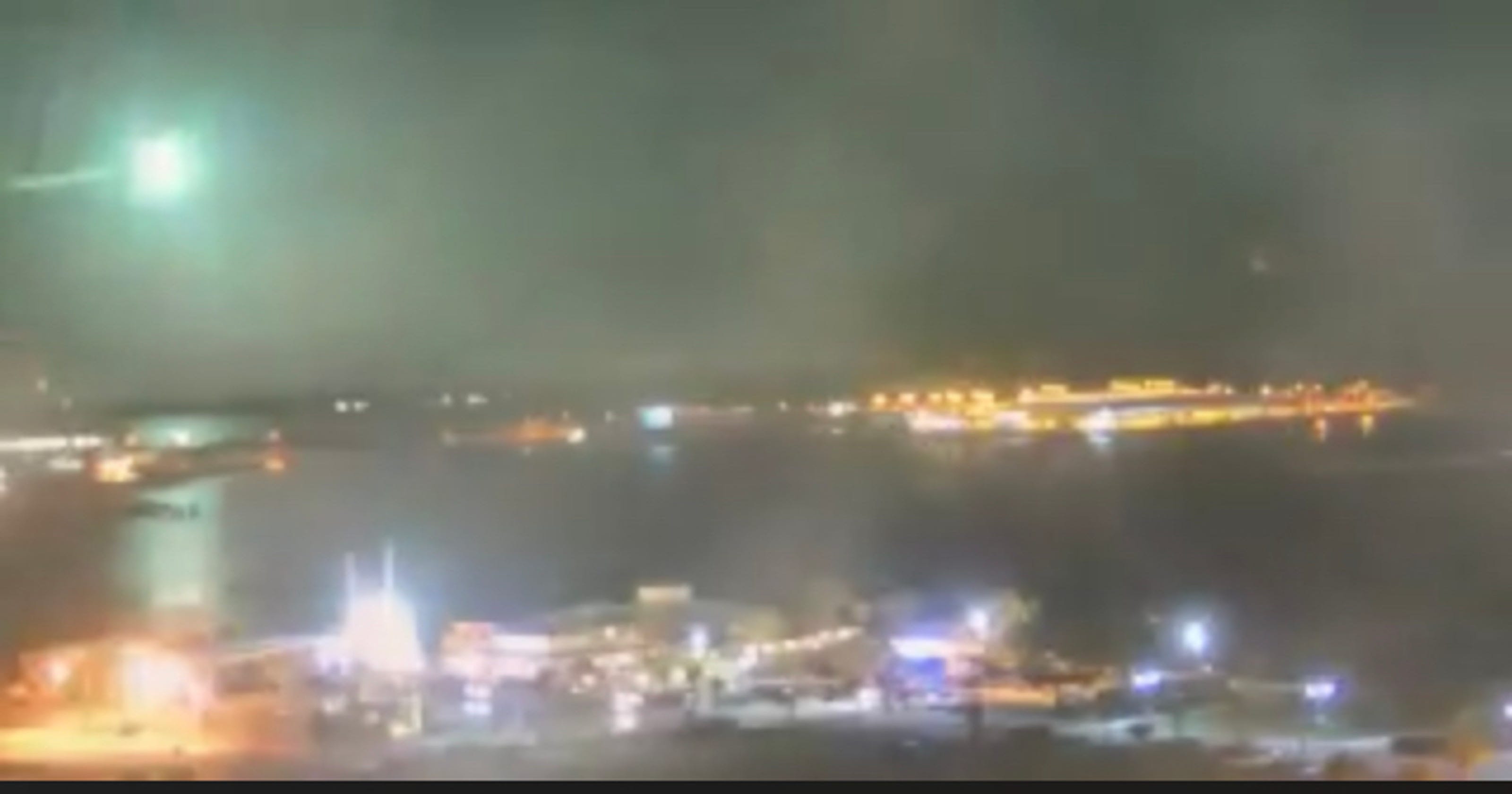Meteor sighting: Port Canaveral cameras capture greenish-blue meteor in ...