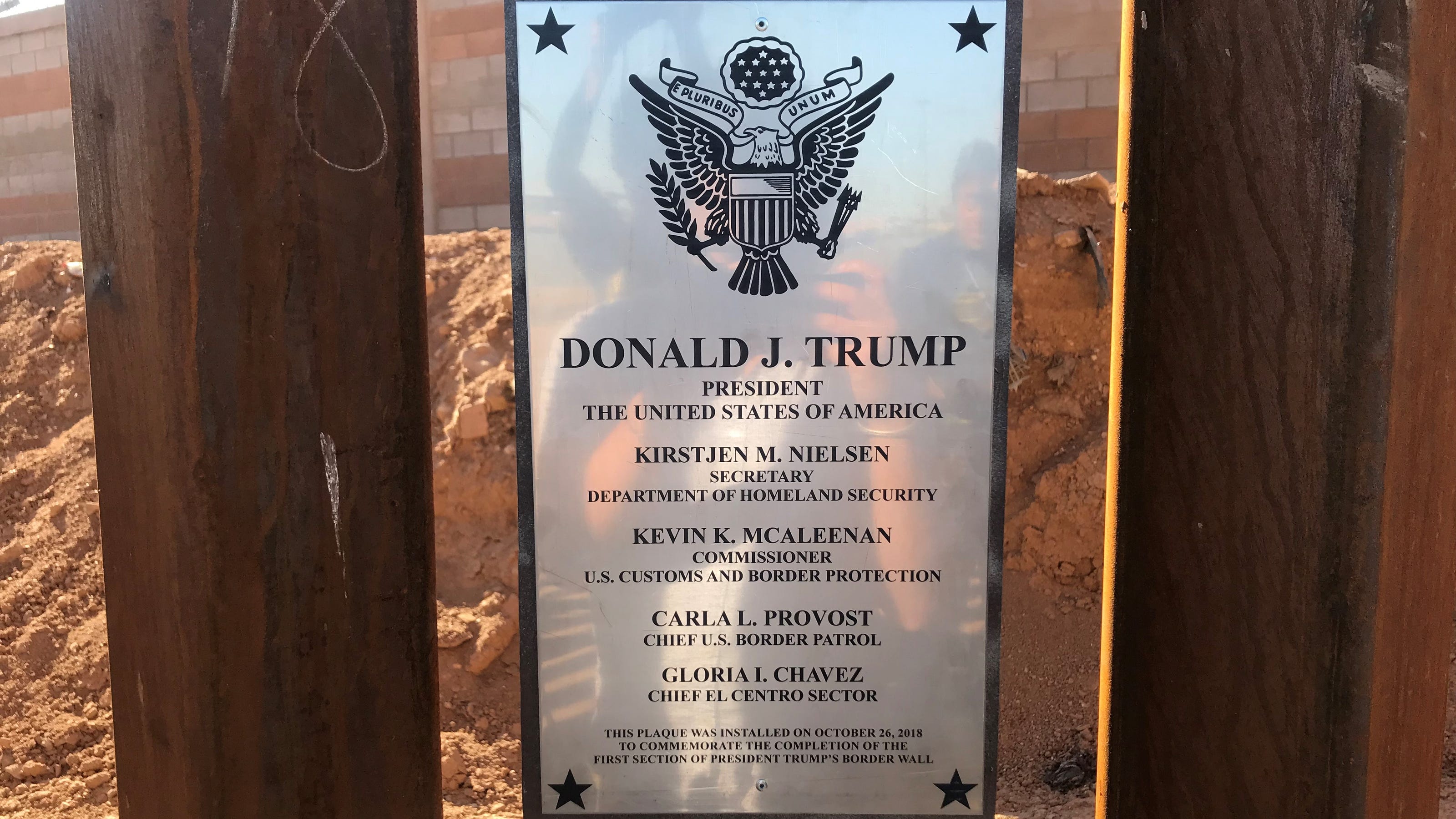 First 'border wall' section plaque awaits President Trump in Calexico First 'border wall' section plaque awaits President Trump in Calexico