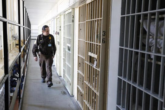 Iowa restricts prisoners' TV programs following porn lawsuit