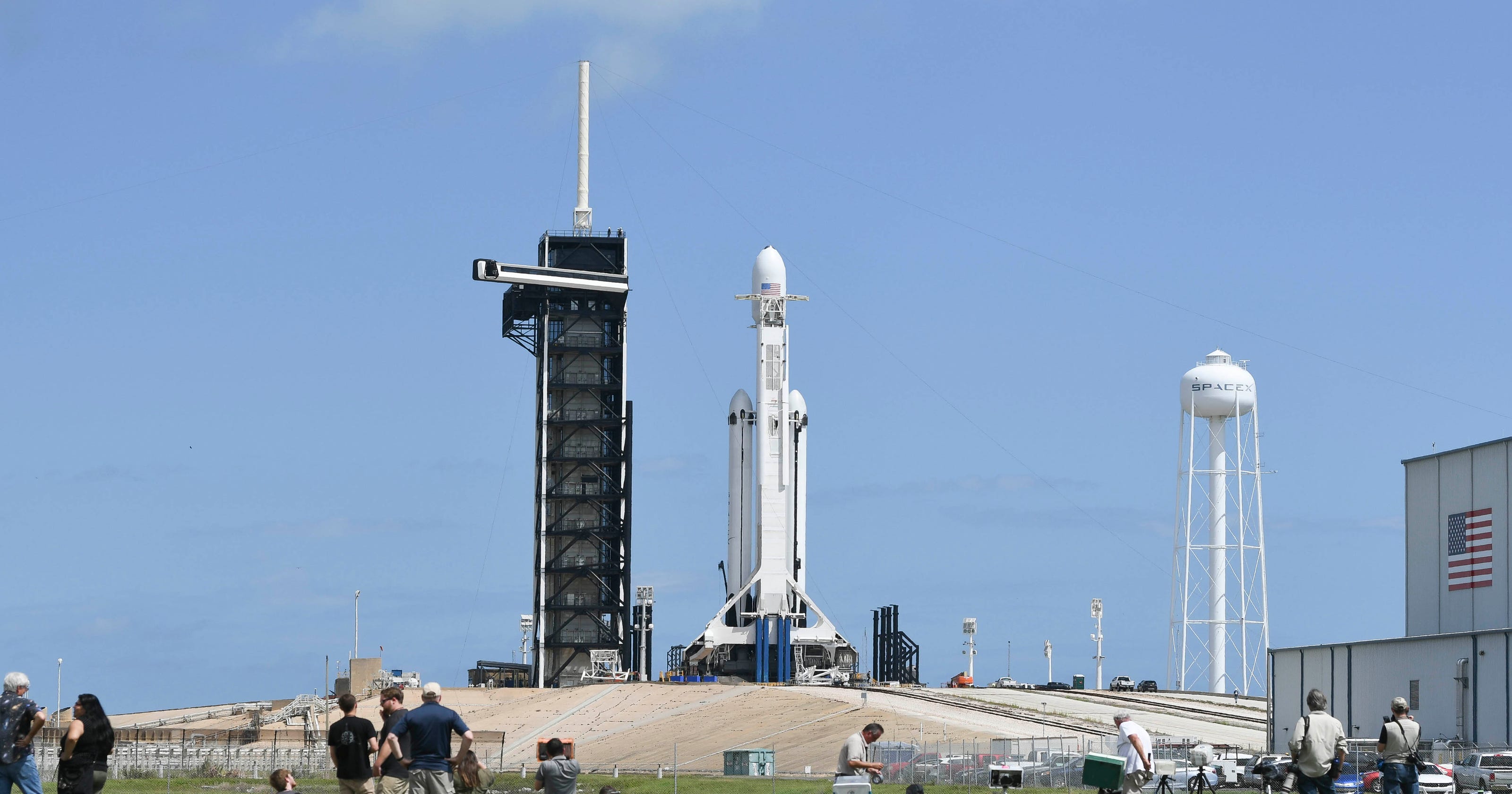 SpaceX shoots for Thursday evening Falcon Heavy launch from KSC