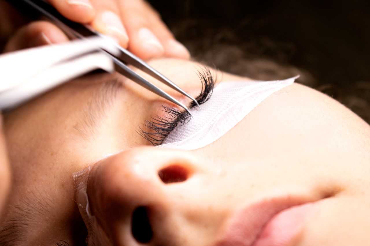 Learning About Eyelash Extensions To Extend The Reach Of Your ...