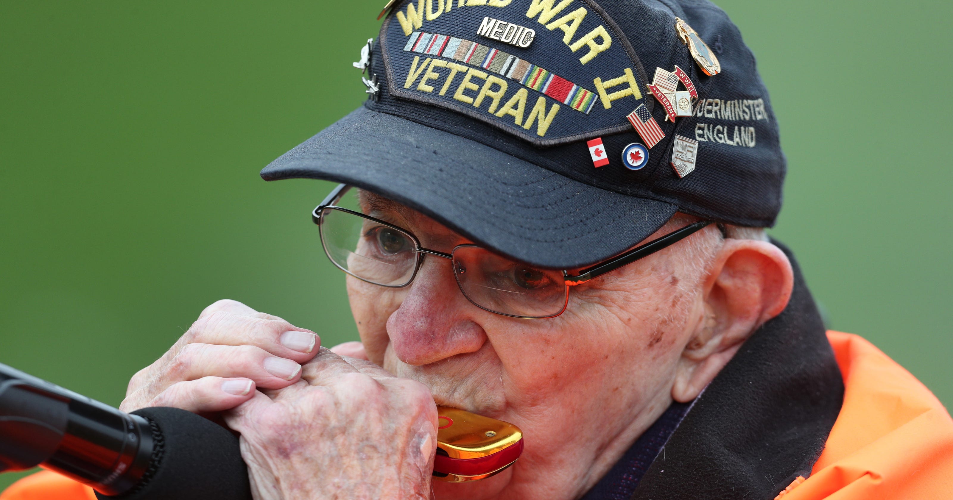 Star-Spangled Banner performance by Harmonica Pete DuPre goes viral