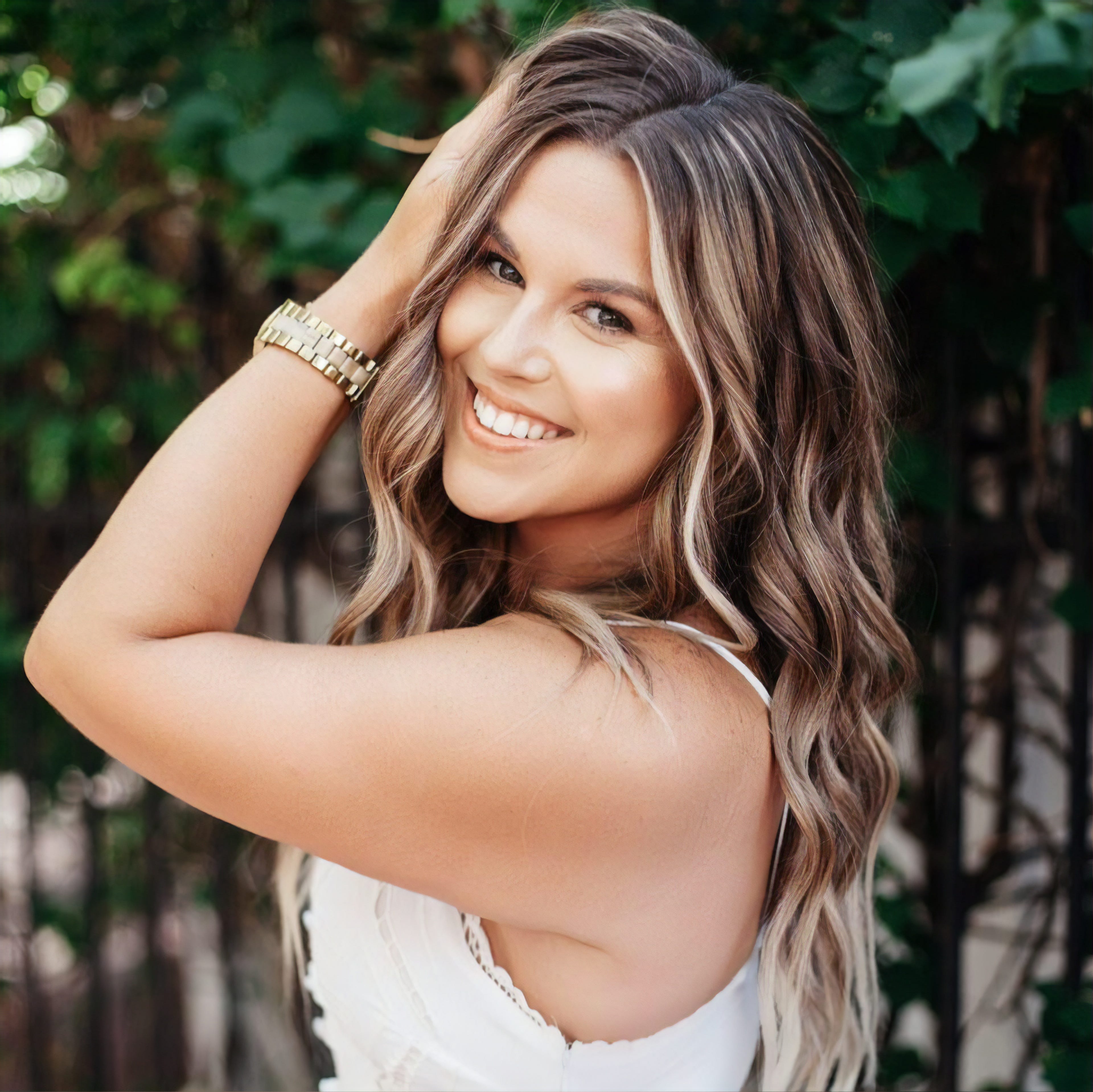 Sexy vegan next door; Lee woman among 20 in national PETA contest