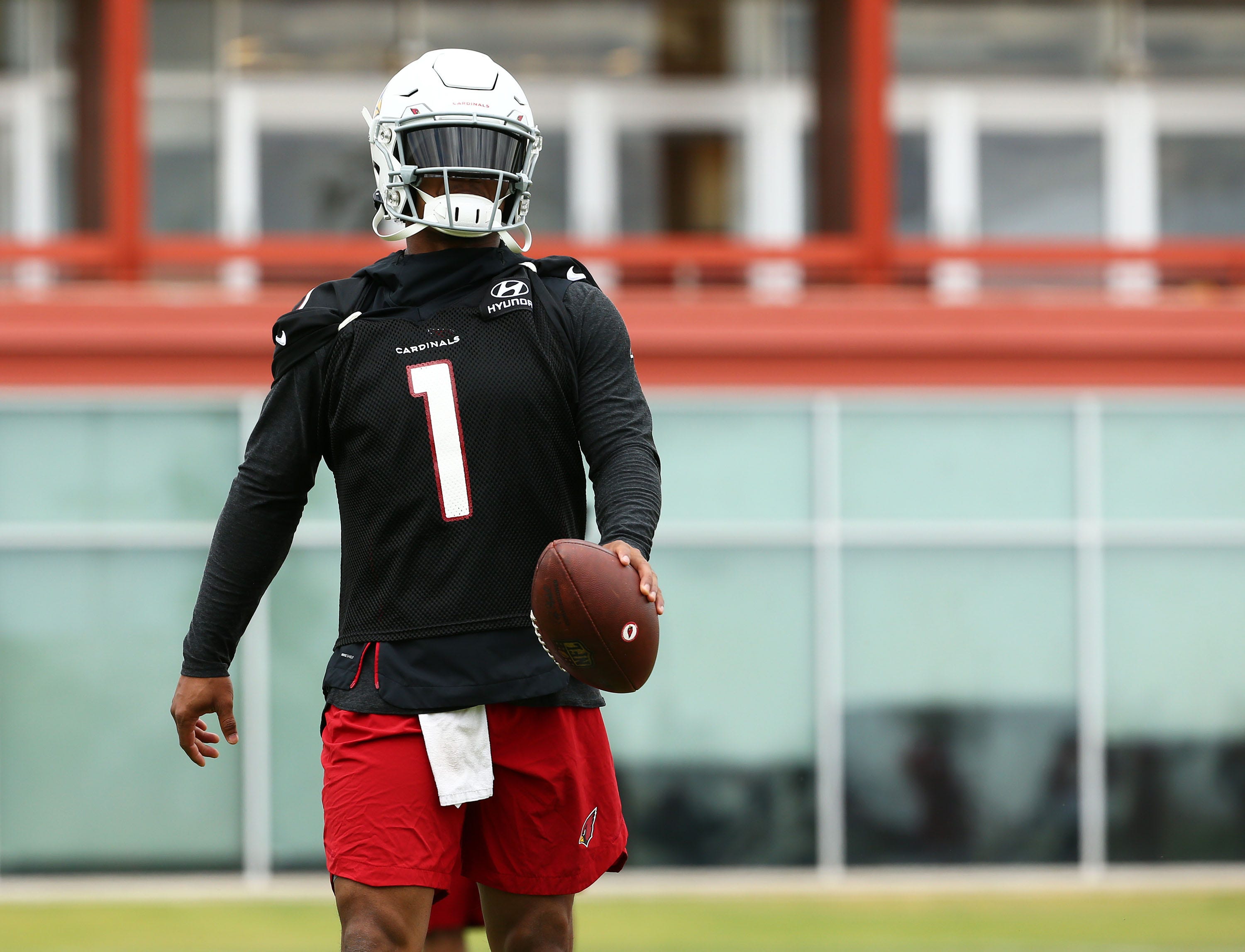 Kyler Murray impresses at Arizona Cardinals' first full-squad practice