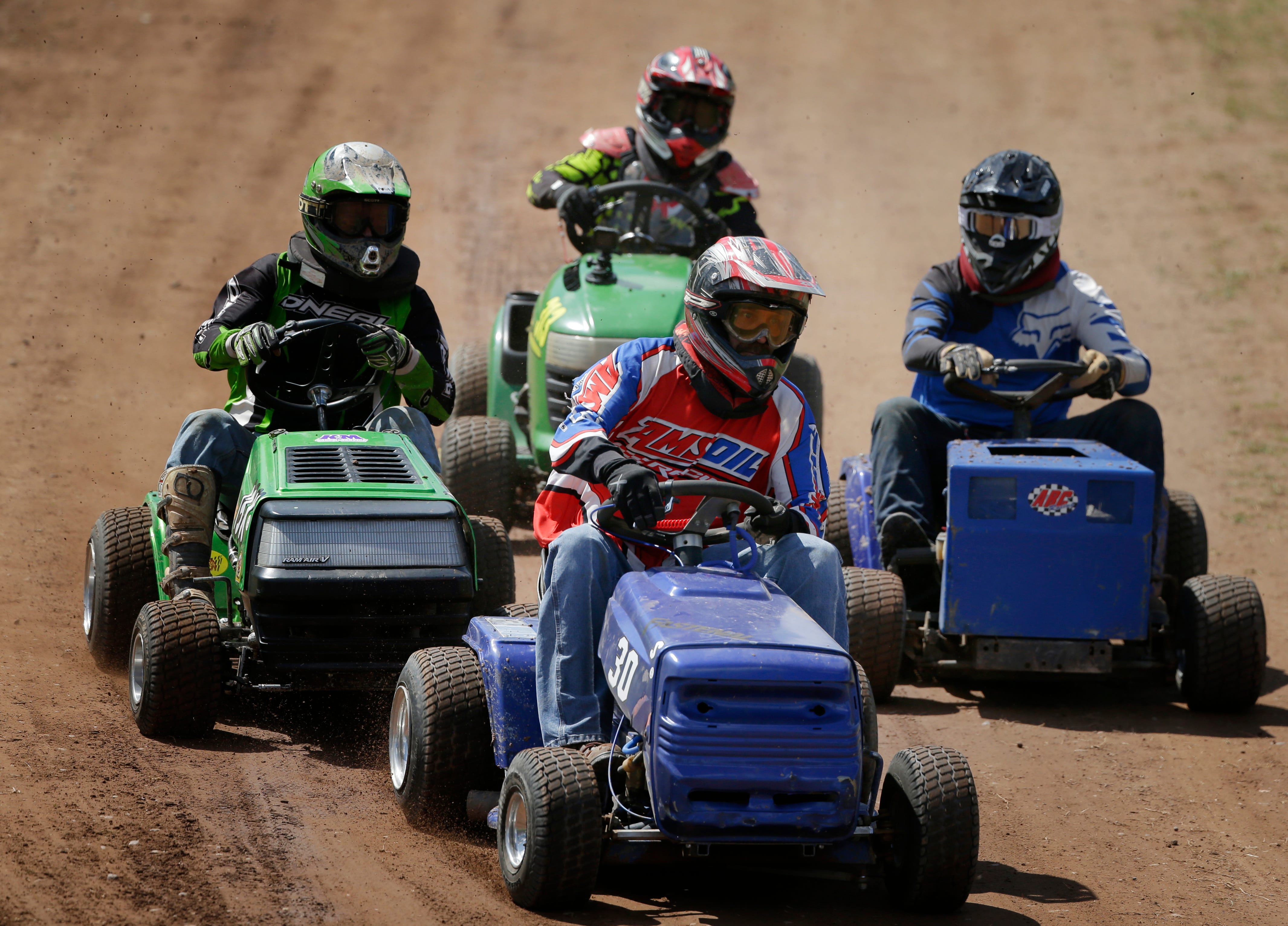 Wisconsin lawn mower racers compete for trophies, bragging rights