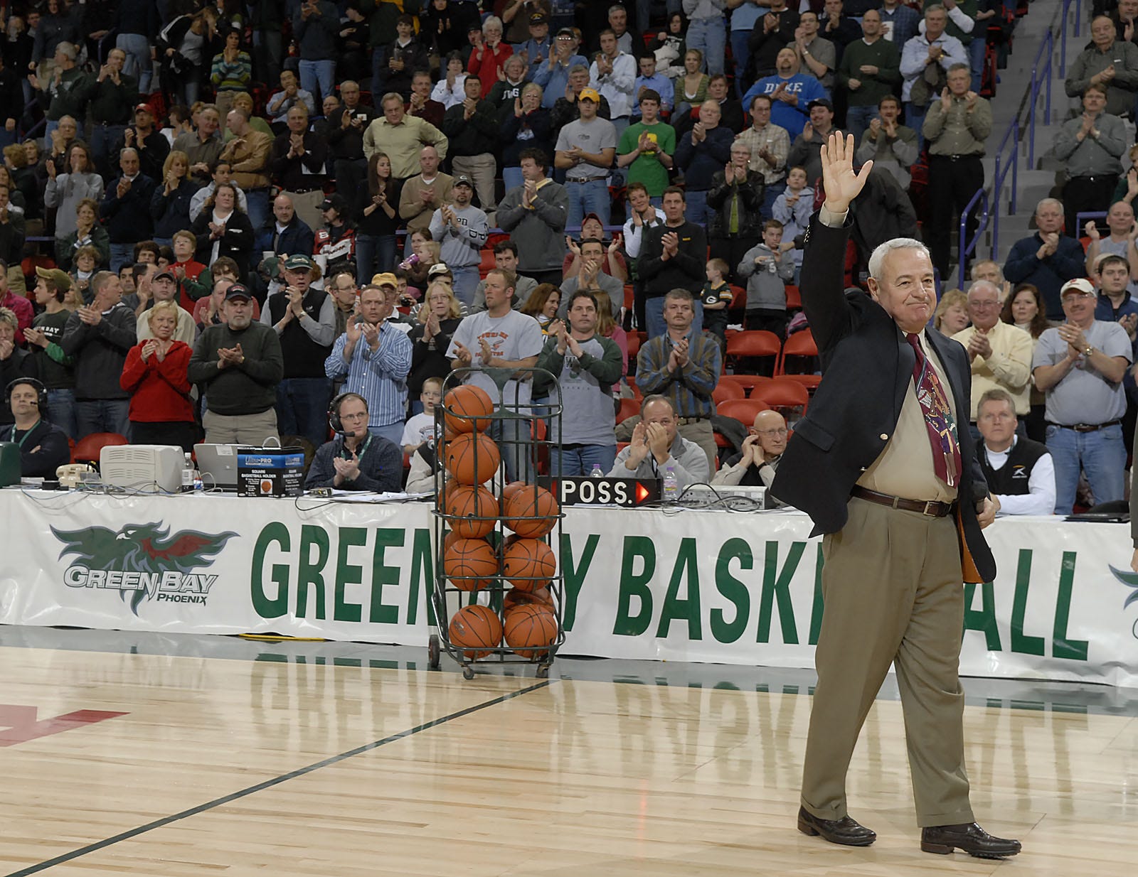 Dick Bennett hopeful UWGB men's basketball program can build success