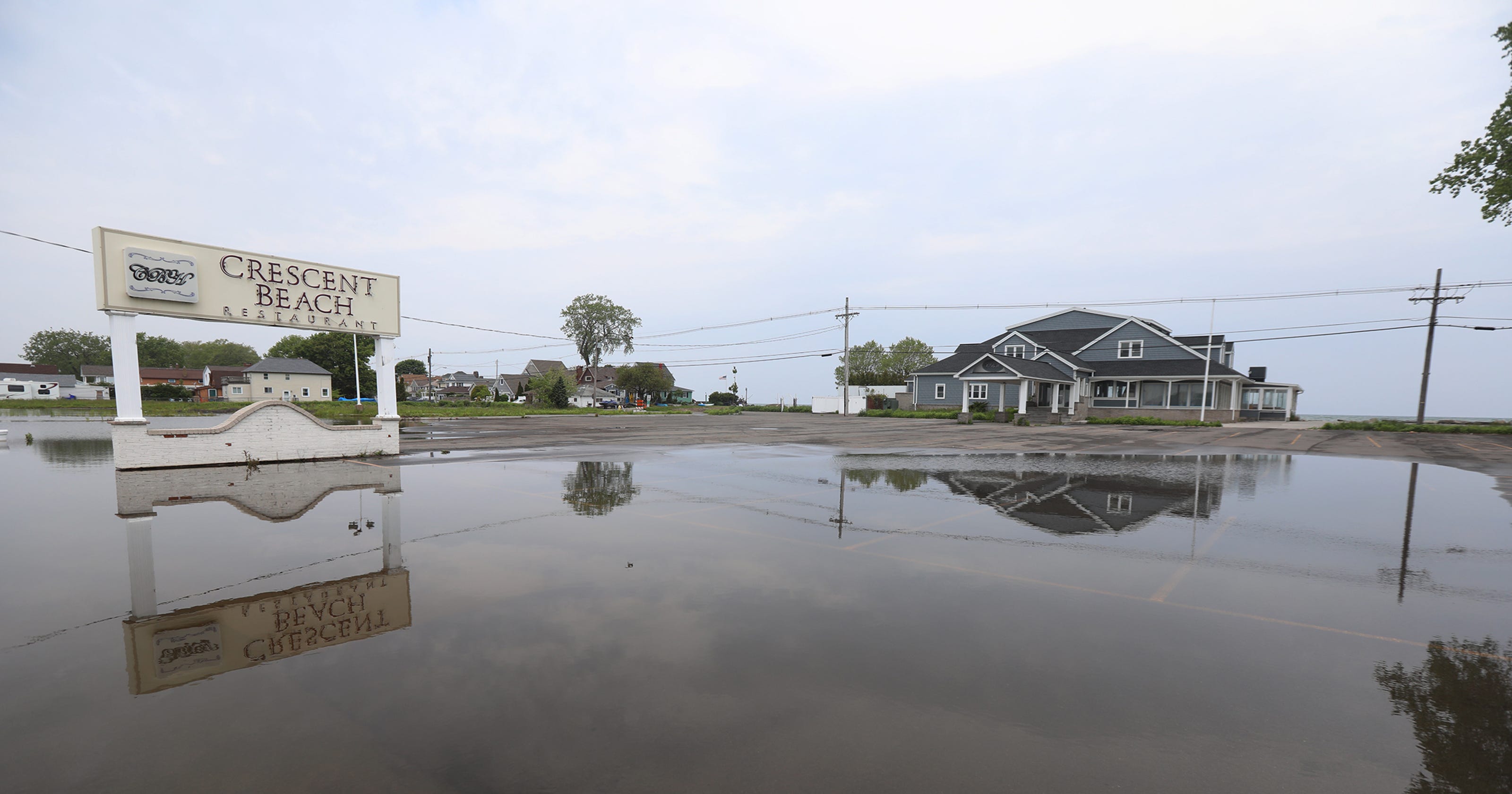 Crescent Beach Restaurant: Underwater in more ways than one