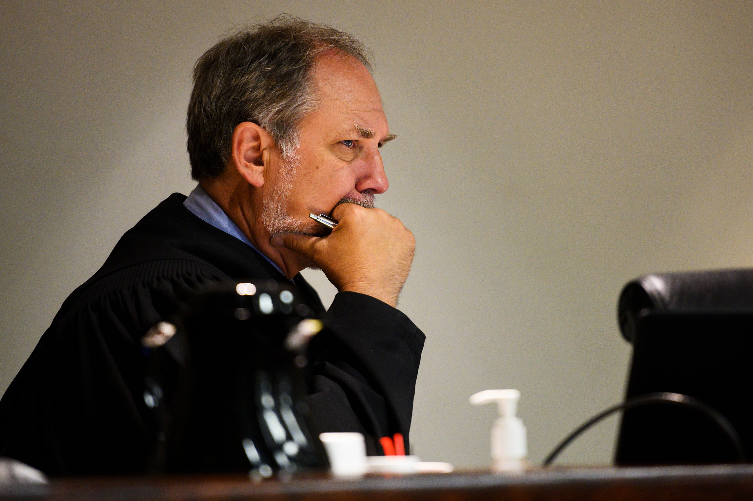 Easley attorney who sued veterans withheld key details from SC judges