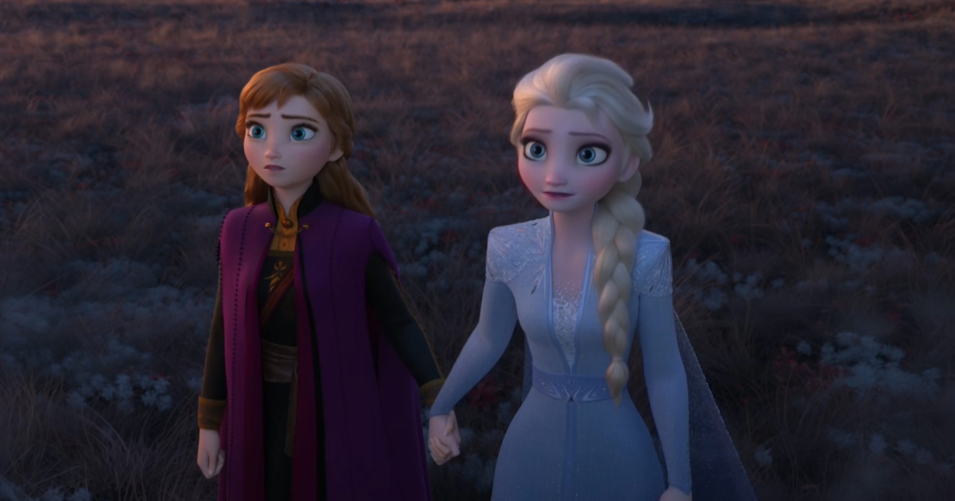 Frozen 2 Elsa And Anna Leave Arendelle In Eerie New