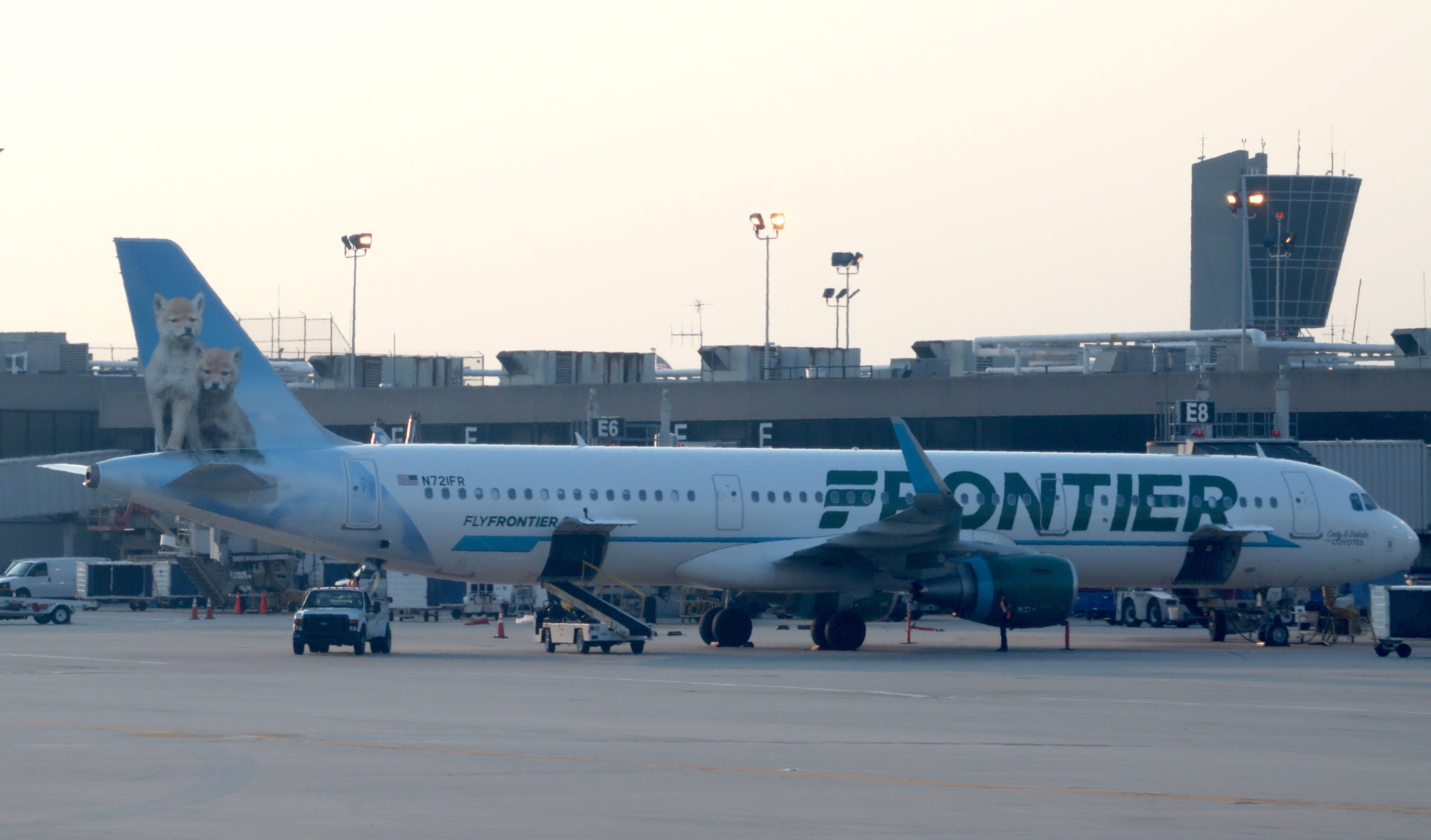 Aerolinea Frontier agrega mas vuelos desde Phoenix Sky Harbor