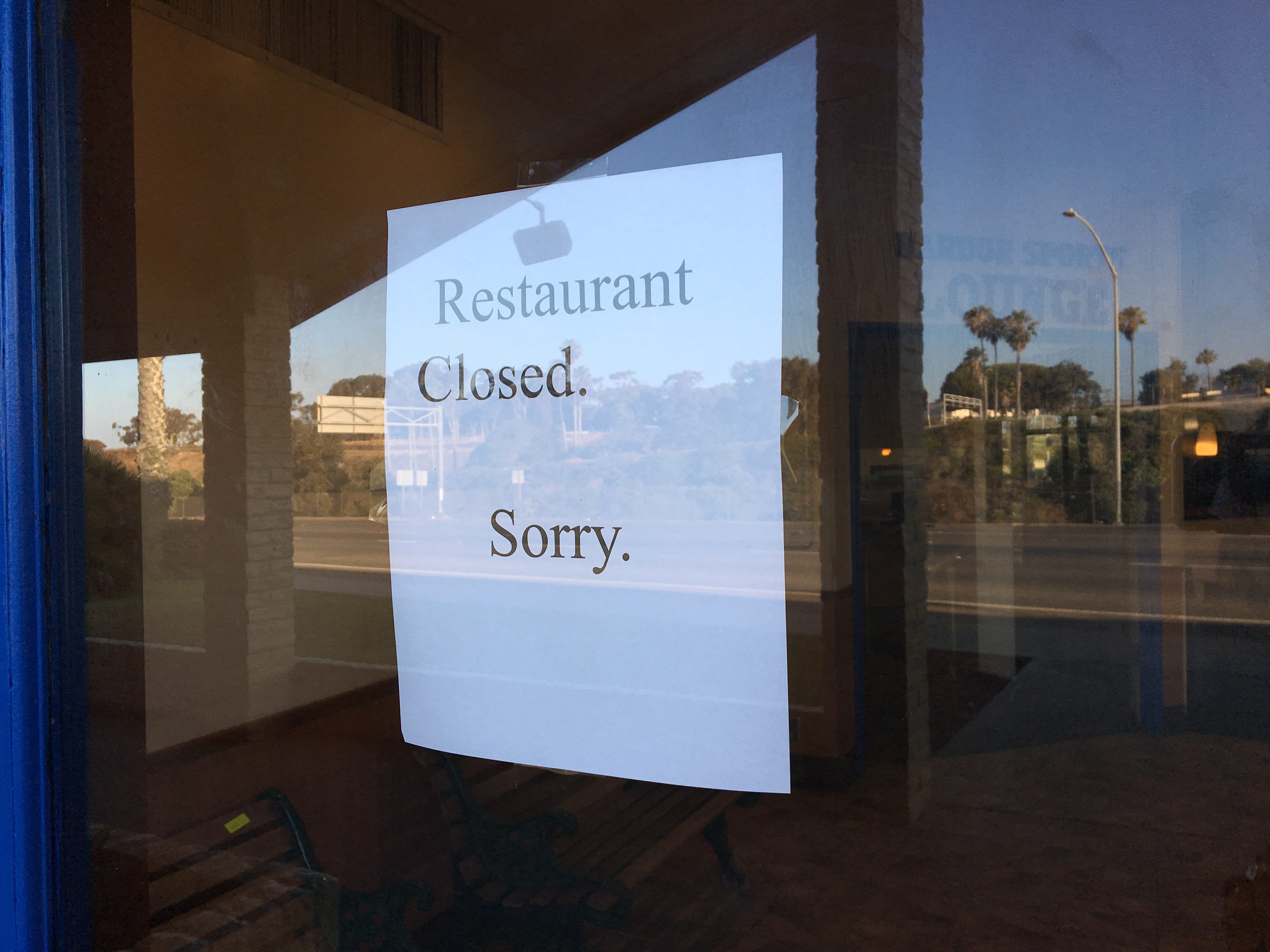 Carrows restaurant chain closes its last Ventura County location