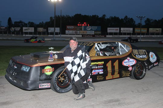 Howard racing 1968 Cutlass in super stock division at WIR in Kaukauna