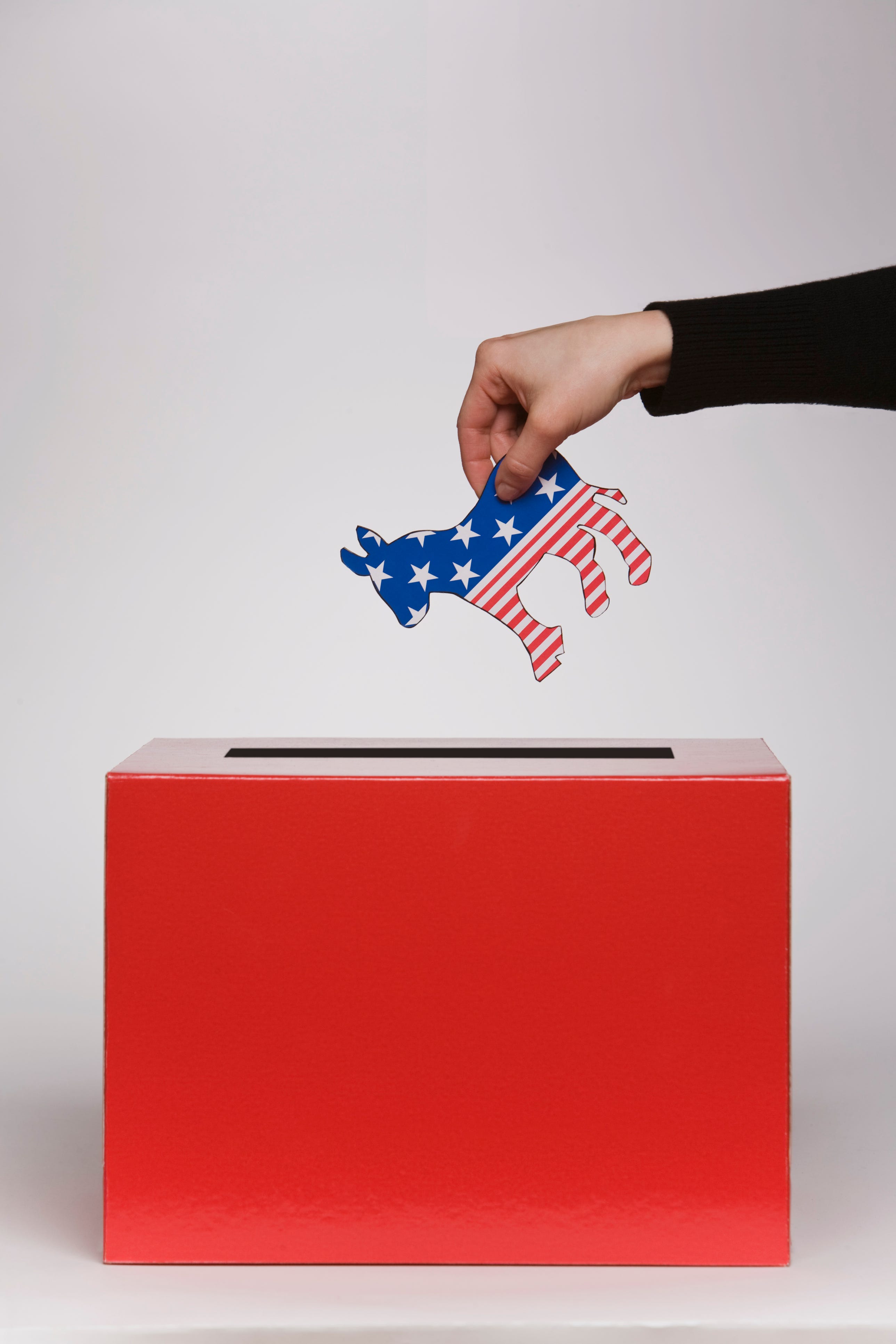 Progressive policies repel moderates and anti-Trump conservatives.