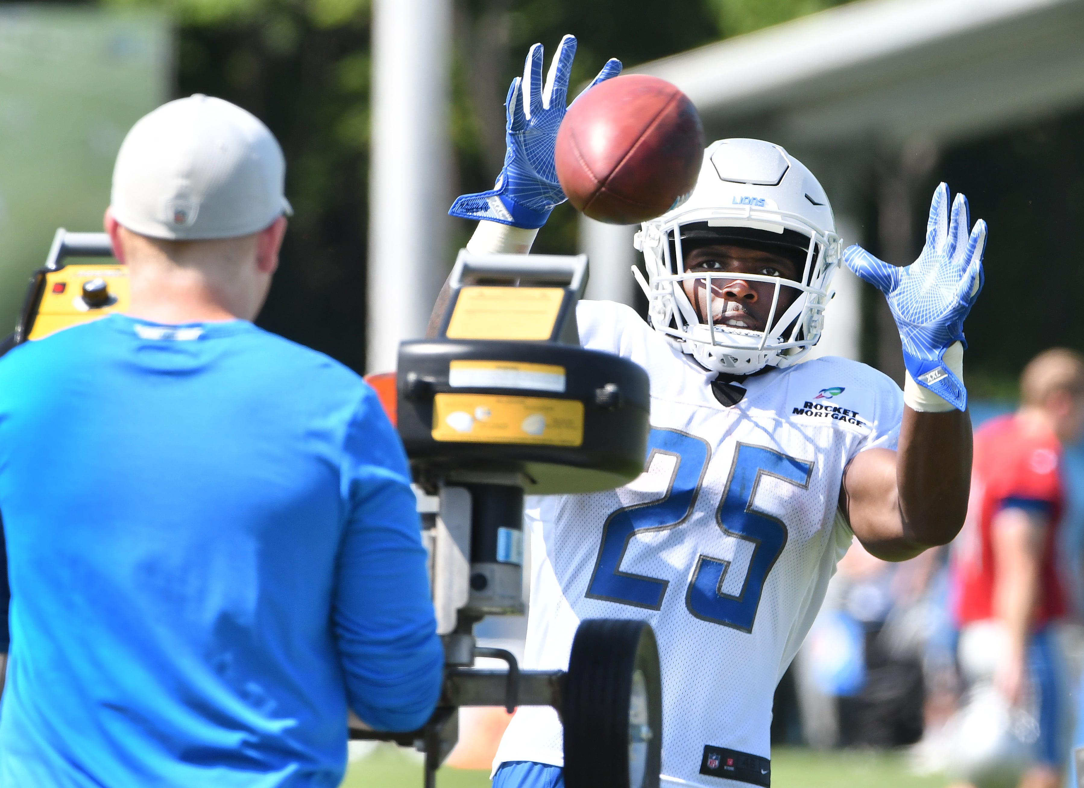 Ex-Detroit Lions running back Theo Riddick joining Denver Broncos