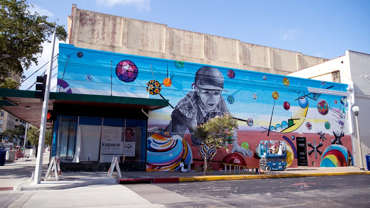 Teens create murals through K Space Contemporary mural camps