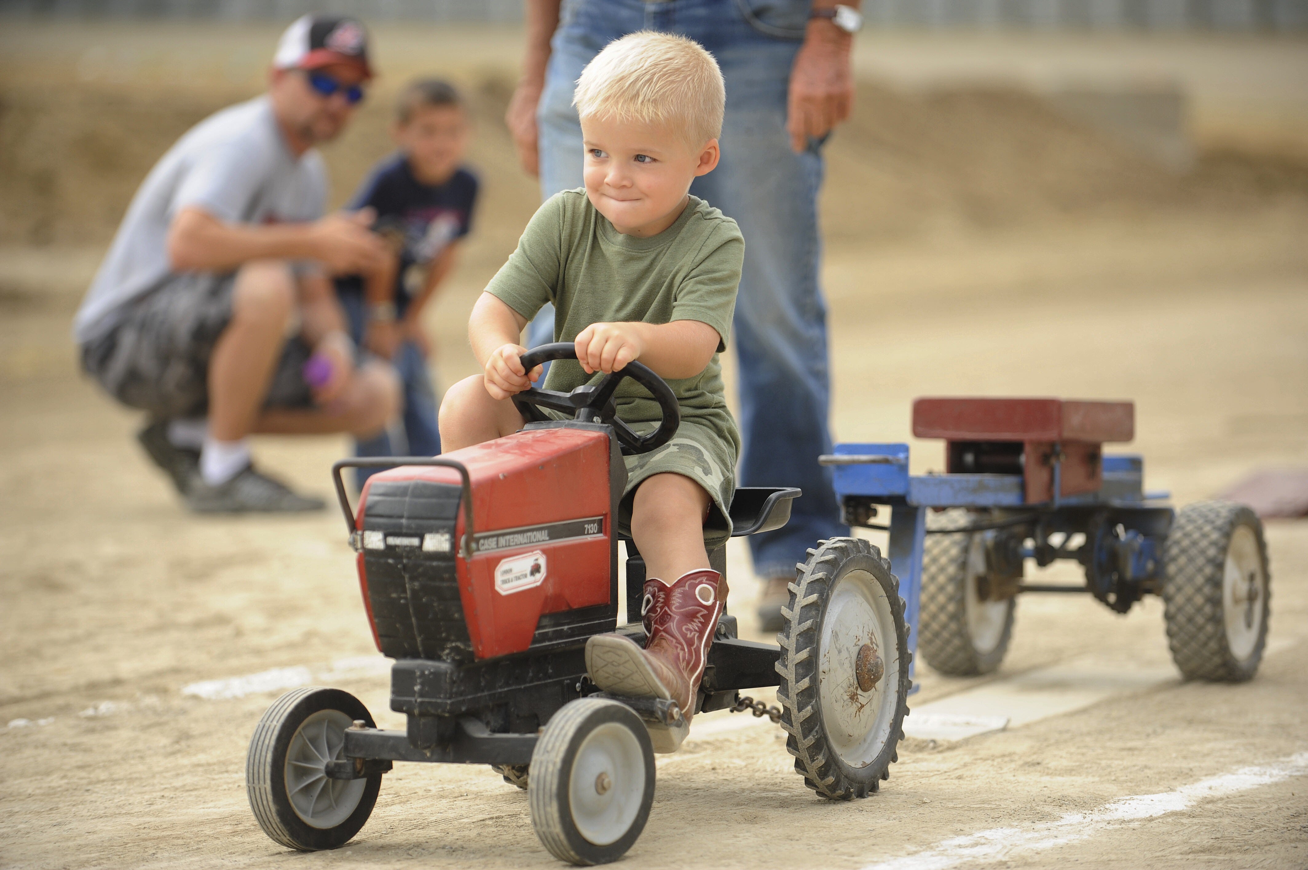 Four kiddies pull their way to a win in 2019 Kiddie Tractor Pull