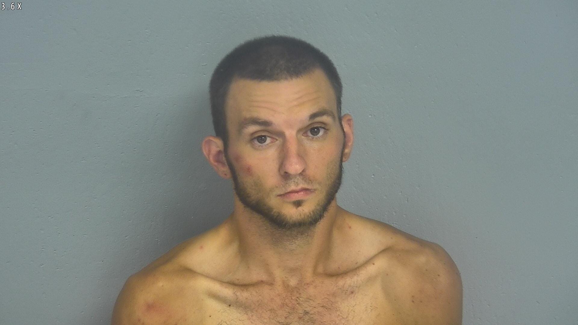 A Springfield man is facing 5 charges after lengthy chase this weekend