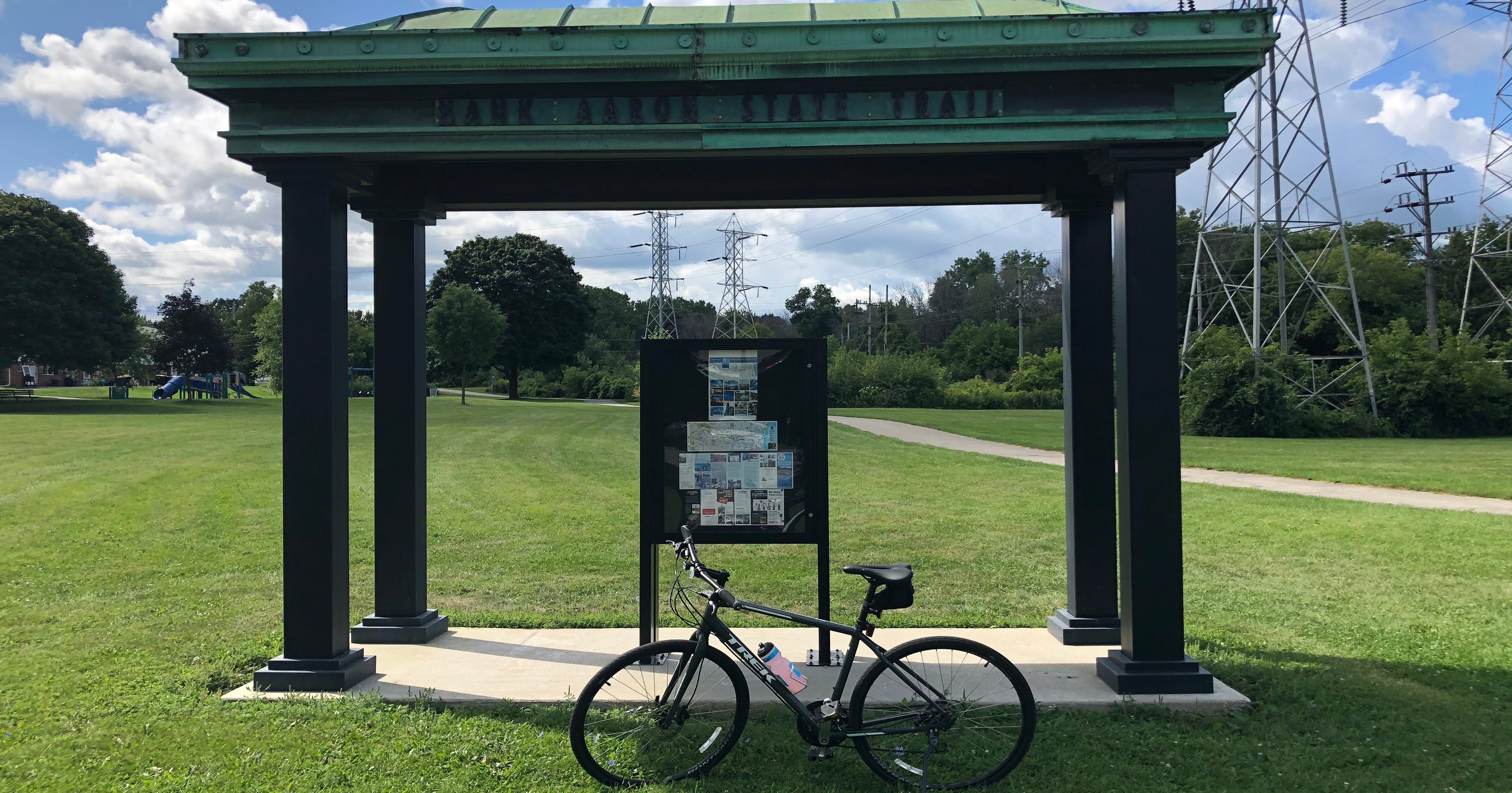 Hank Aaron Trail, one of best urban perks in Milwaukee, marks 20 years