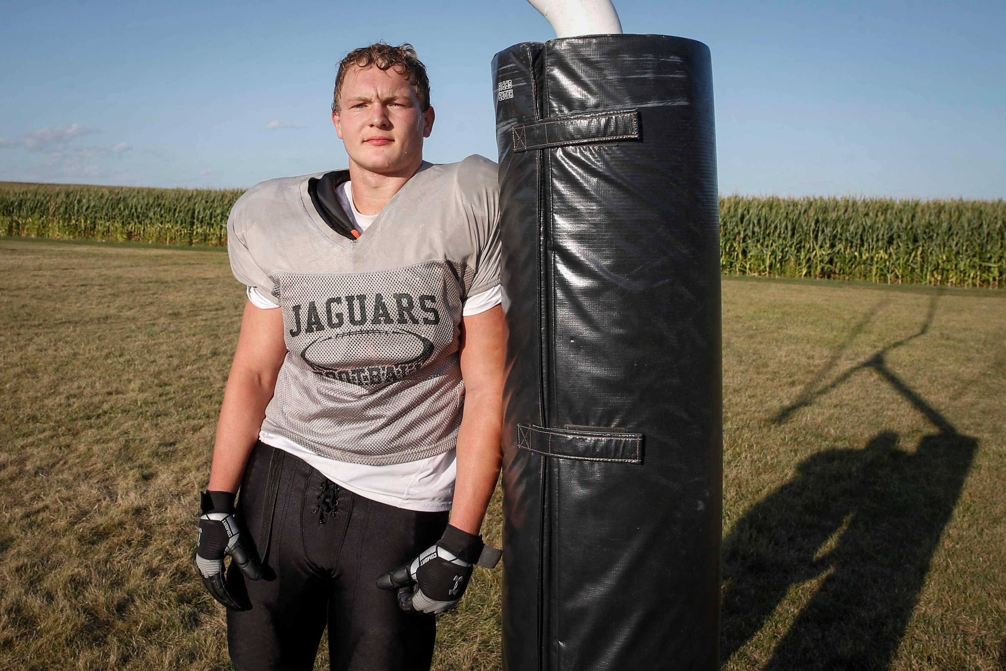 How small-town Iowa star Aaron Graves became the youngest Hawkeye ...