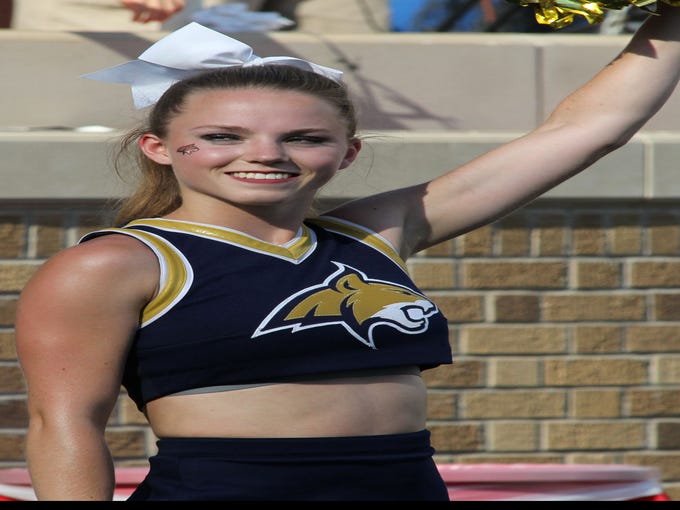 Cheerleaders, fans and mascots of the 2019 college football season
