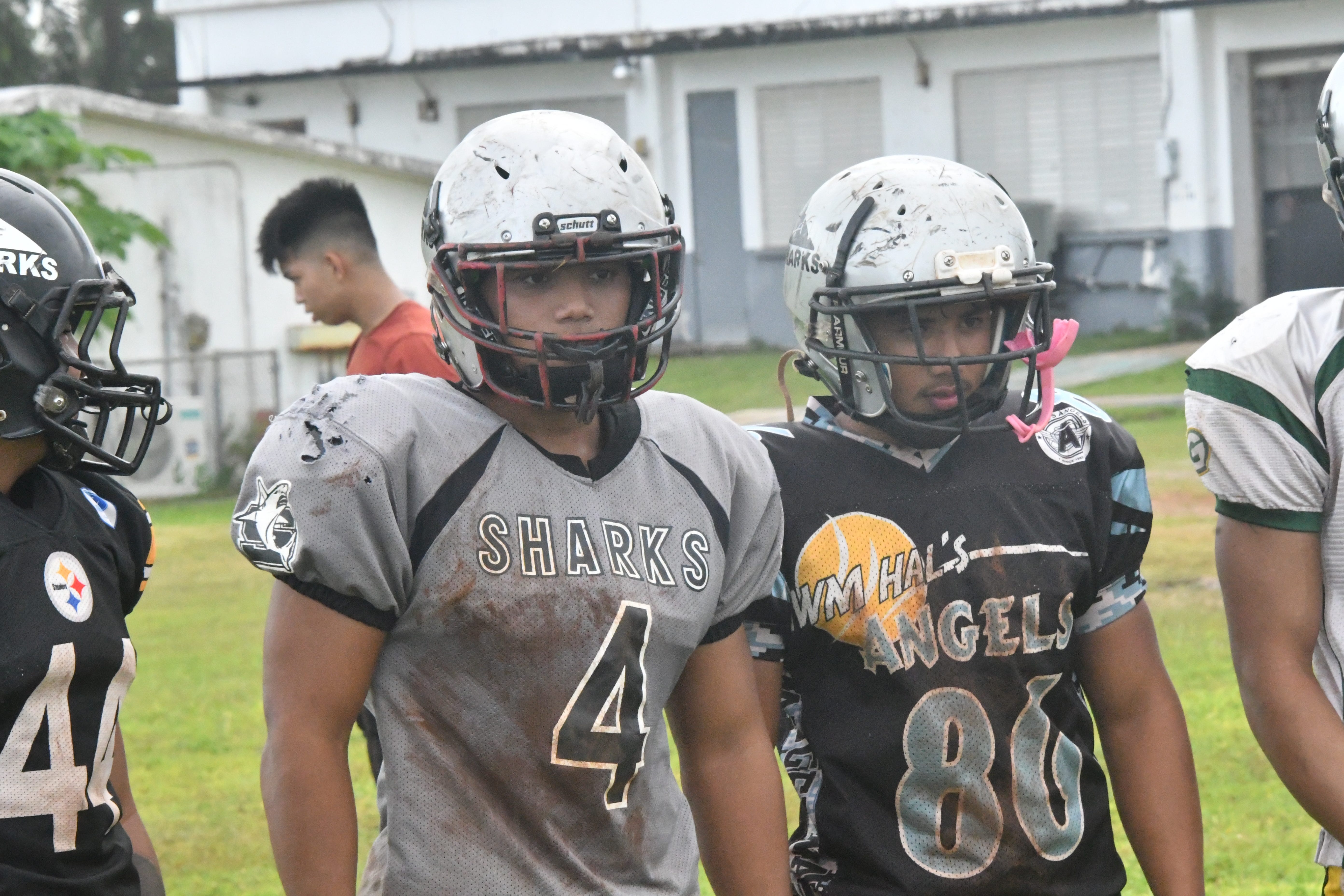 Sablan brothers harden bond in Simon Sanchez High School football program | Sports | guampdn.com