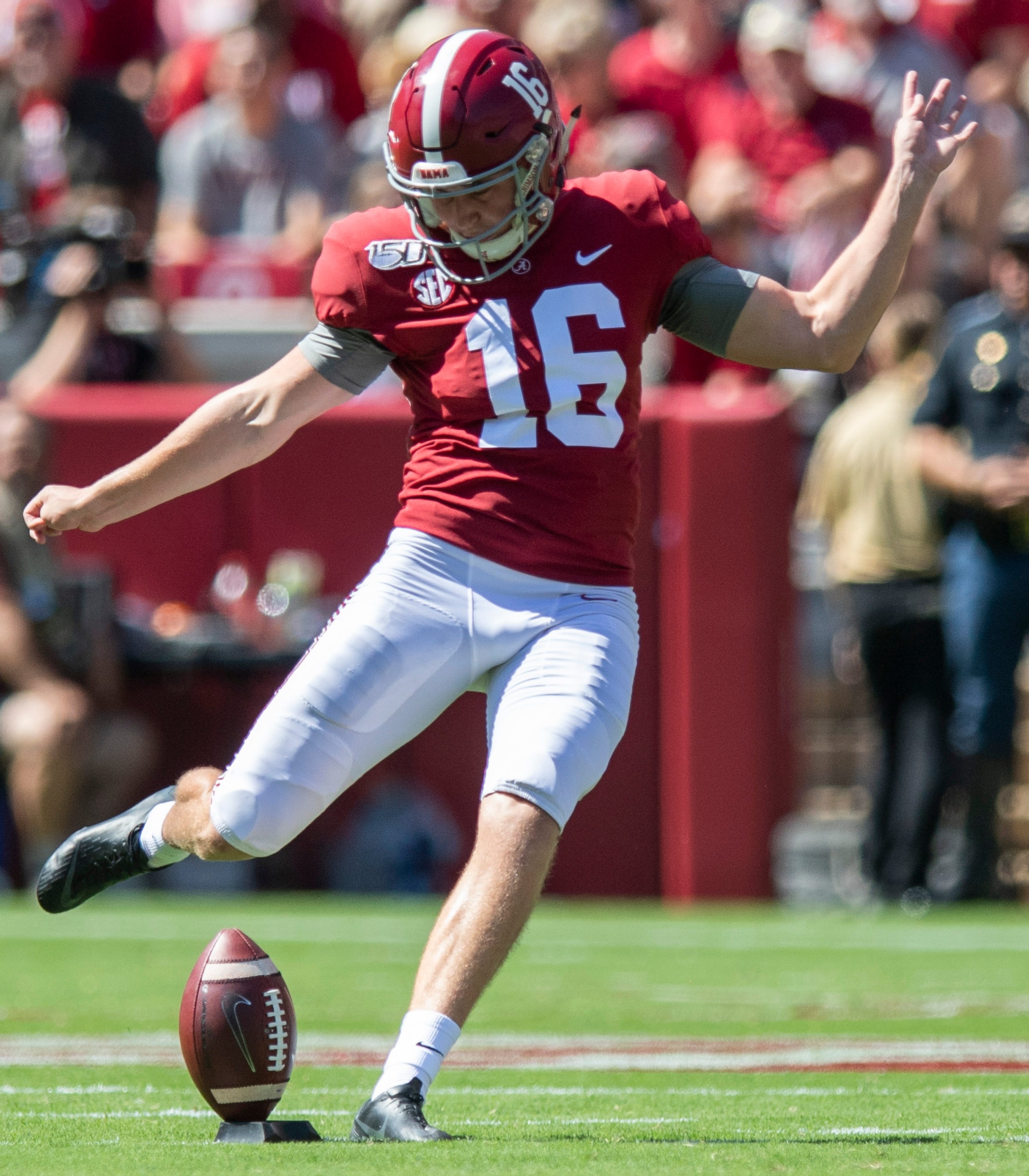 Alabama's center, kicker ‘day-to-day’ ahead of Texas A&M game