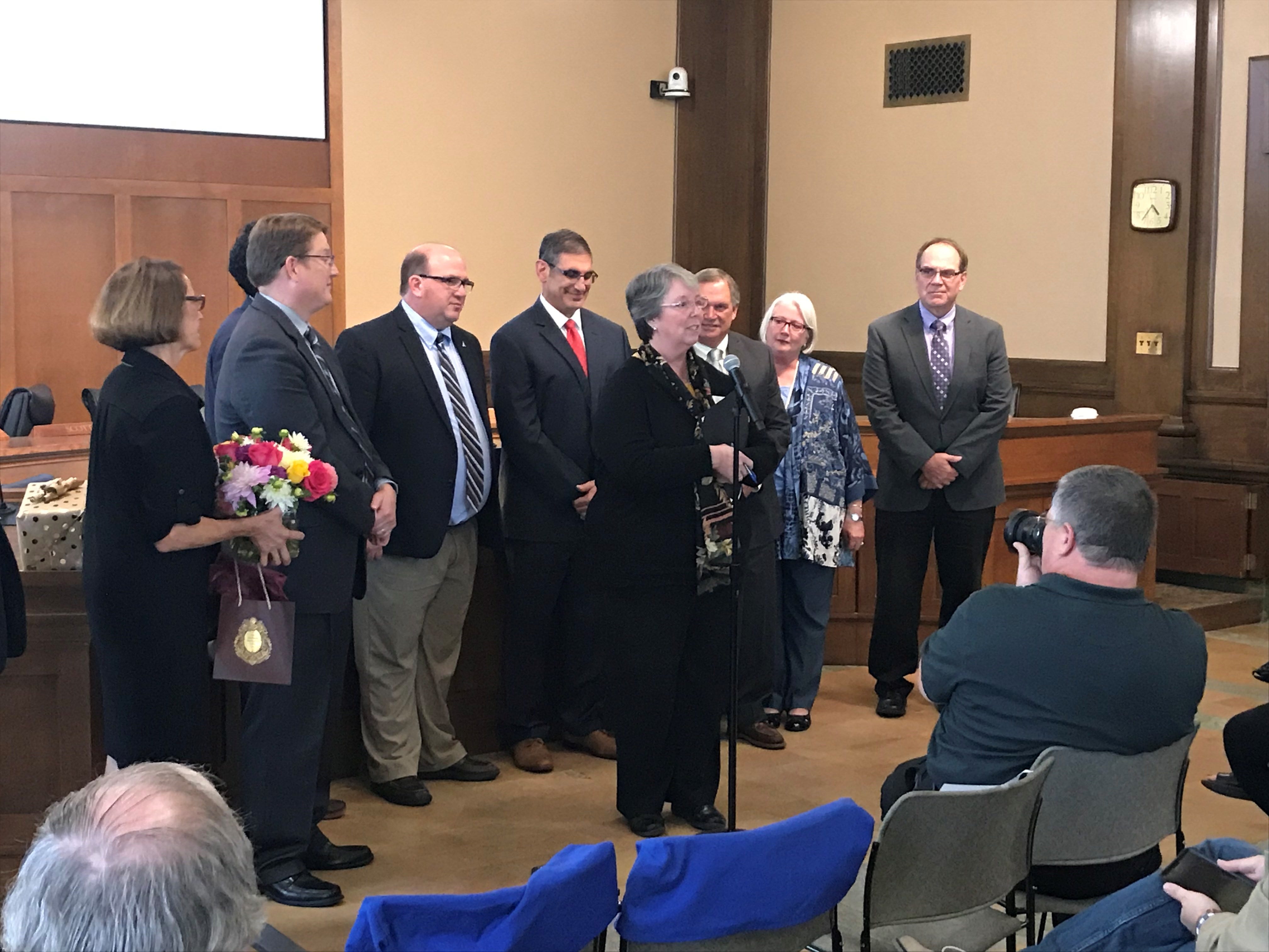 Former Des Moines clerk Diane Rauh begins her retirement after 35 years ...