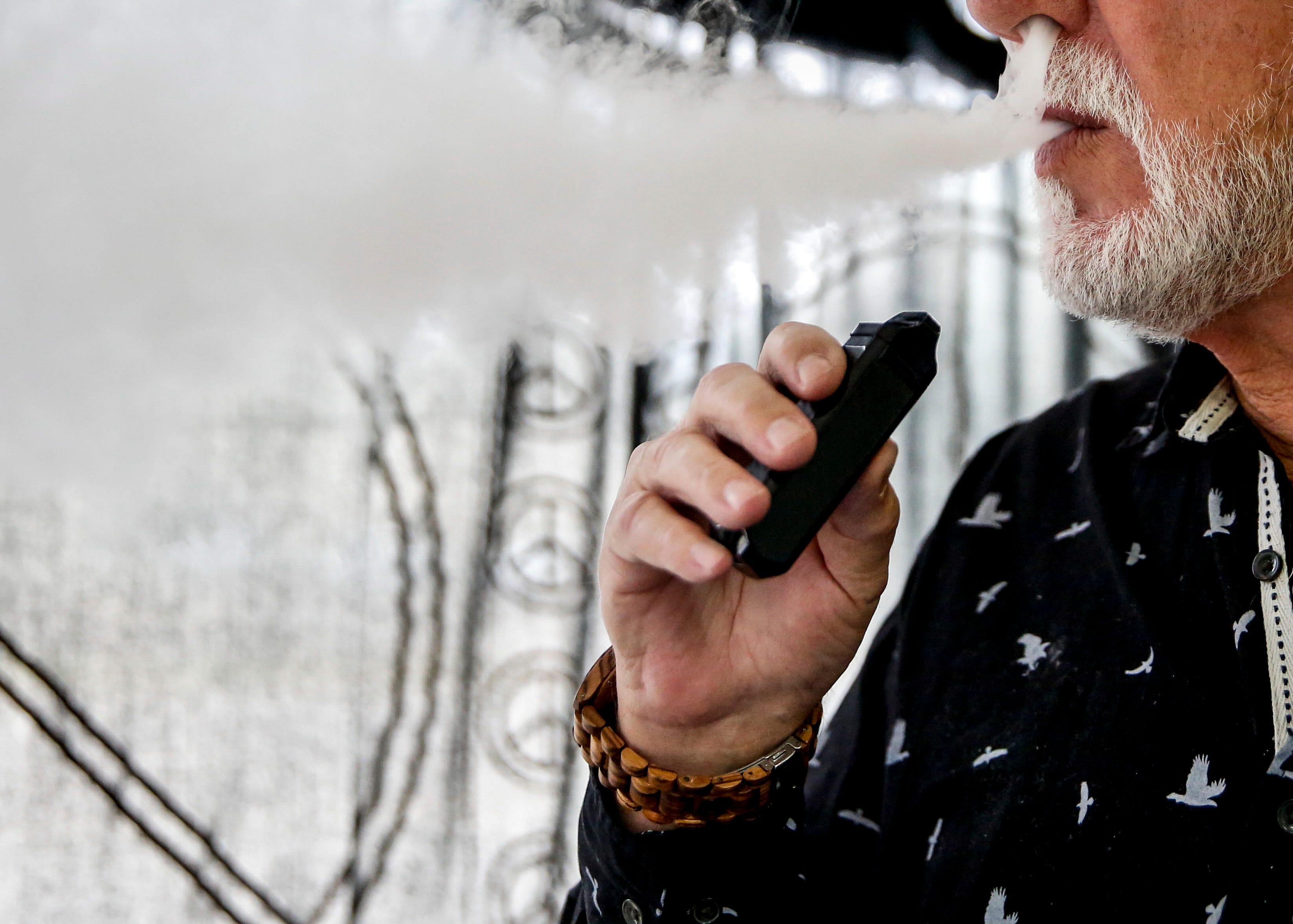 Delaware, Virginia report deaths as vaping-related injury cases jump