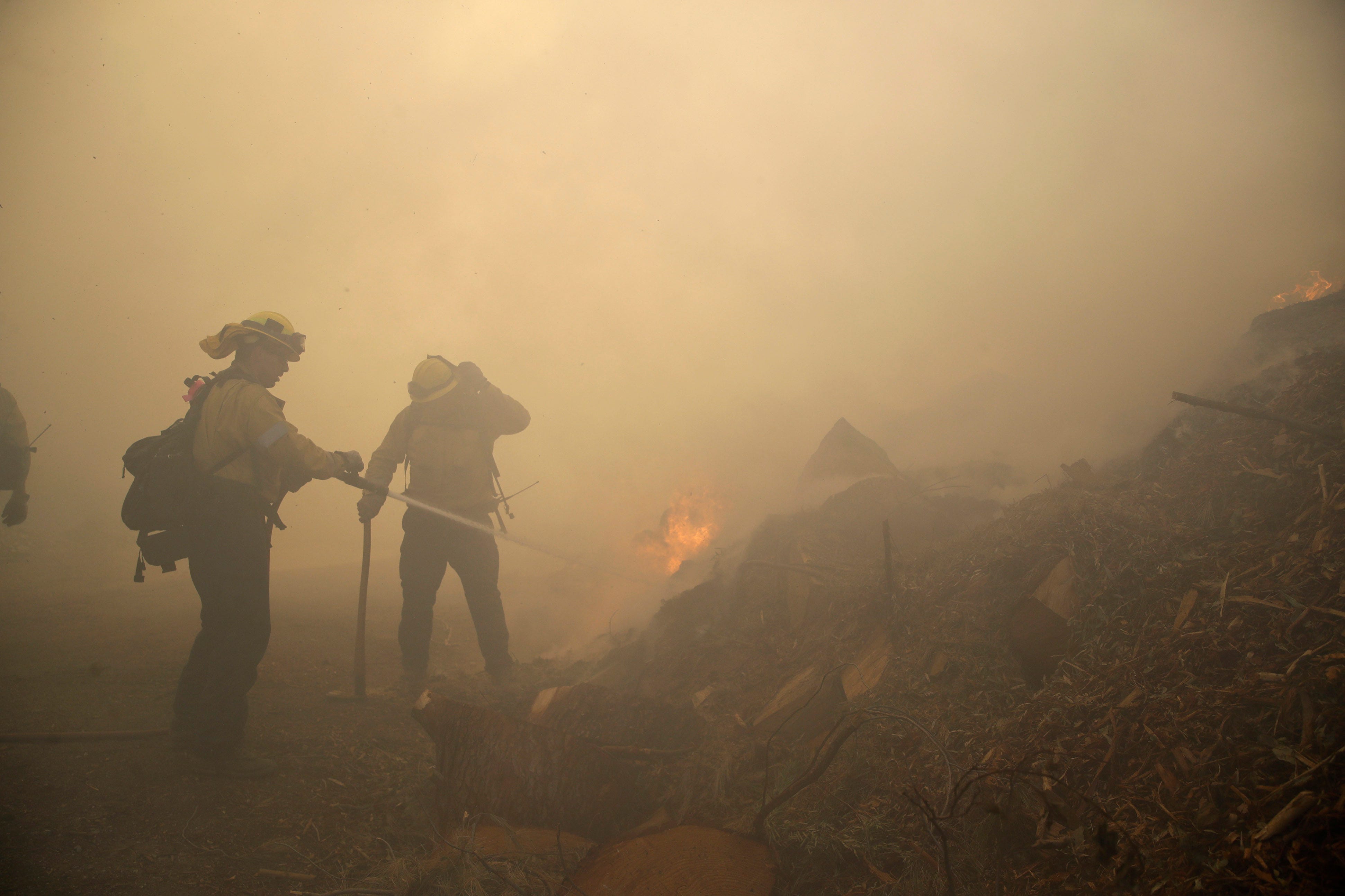 3 die in Southern California fires; evacuations lifted in Saddleridge fire