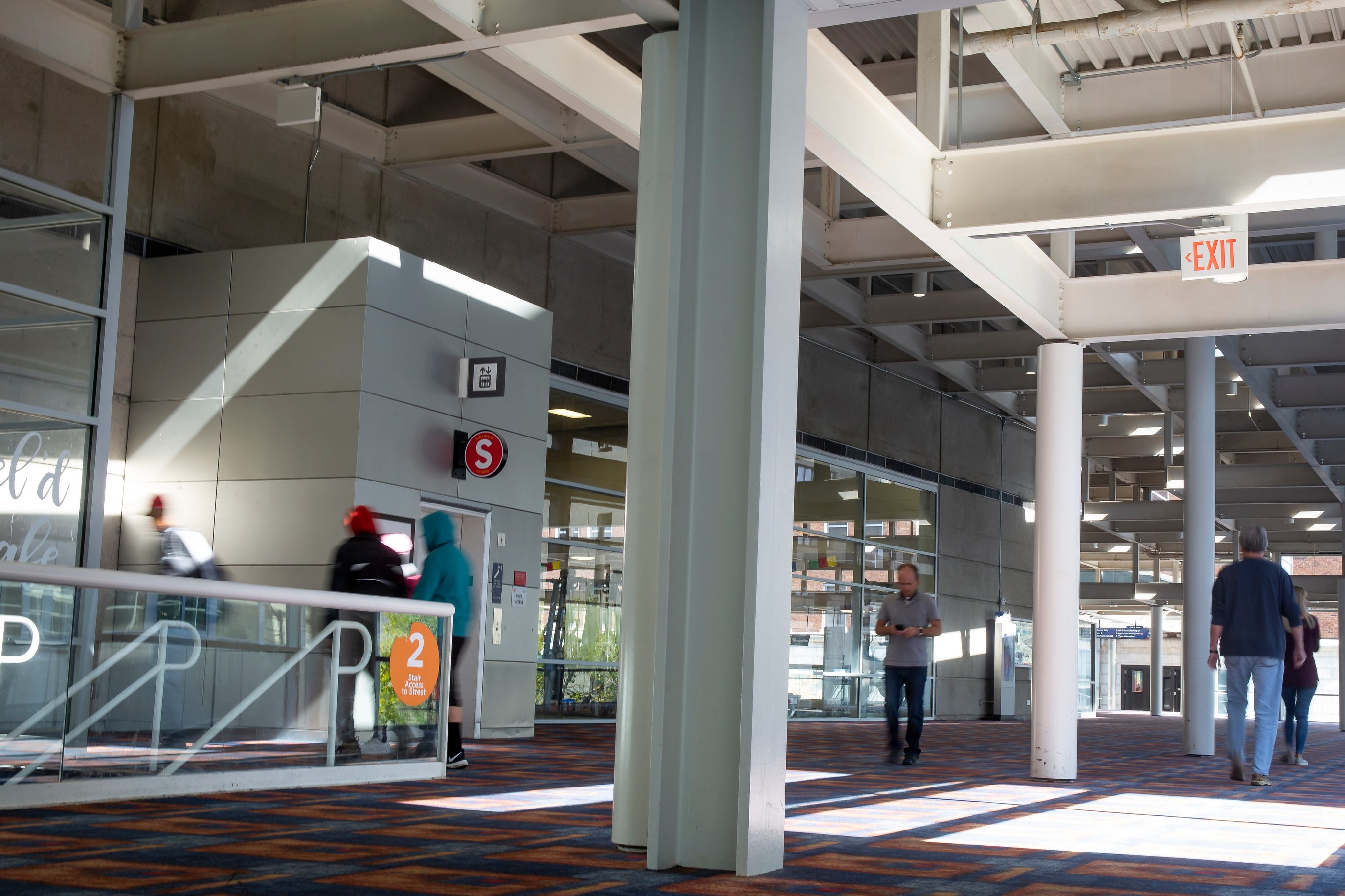 Des Moines skywalk safety: 2 in custody as weapons for security is debated
