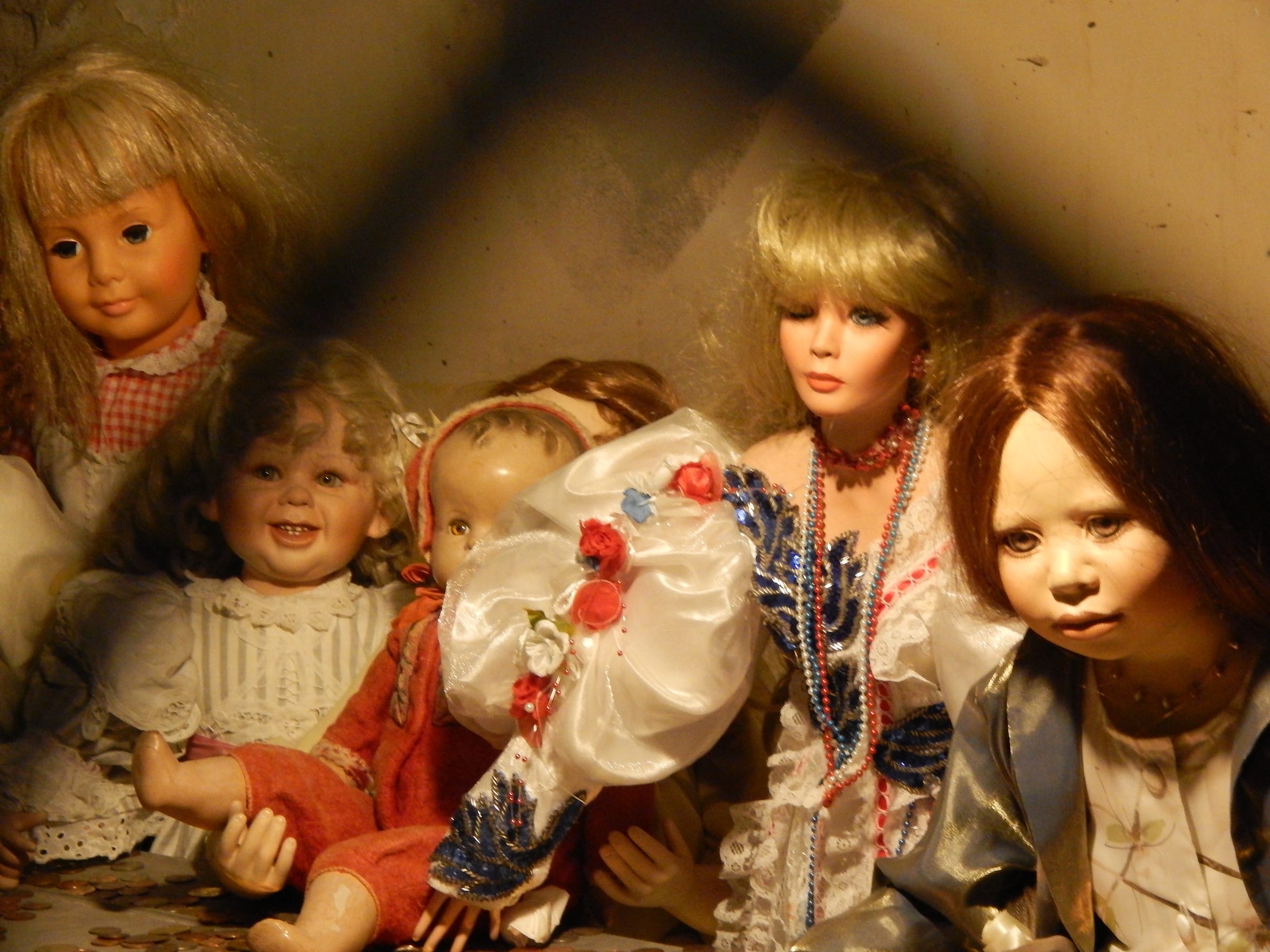Valley 101: Why does Hanny's have an art installation featuring dolls?