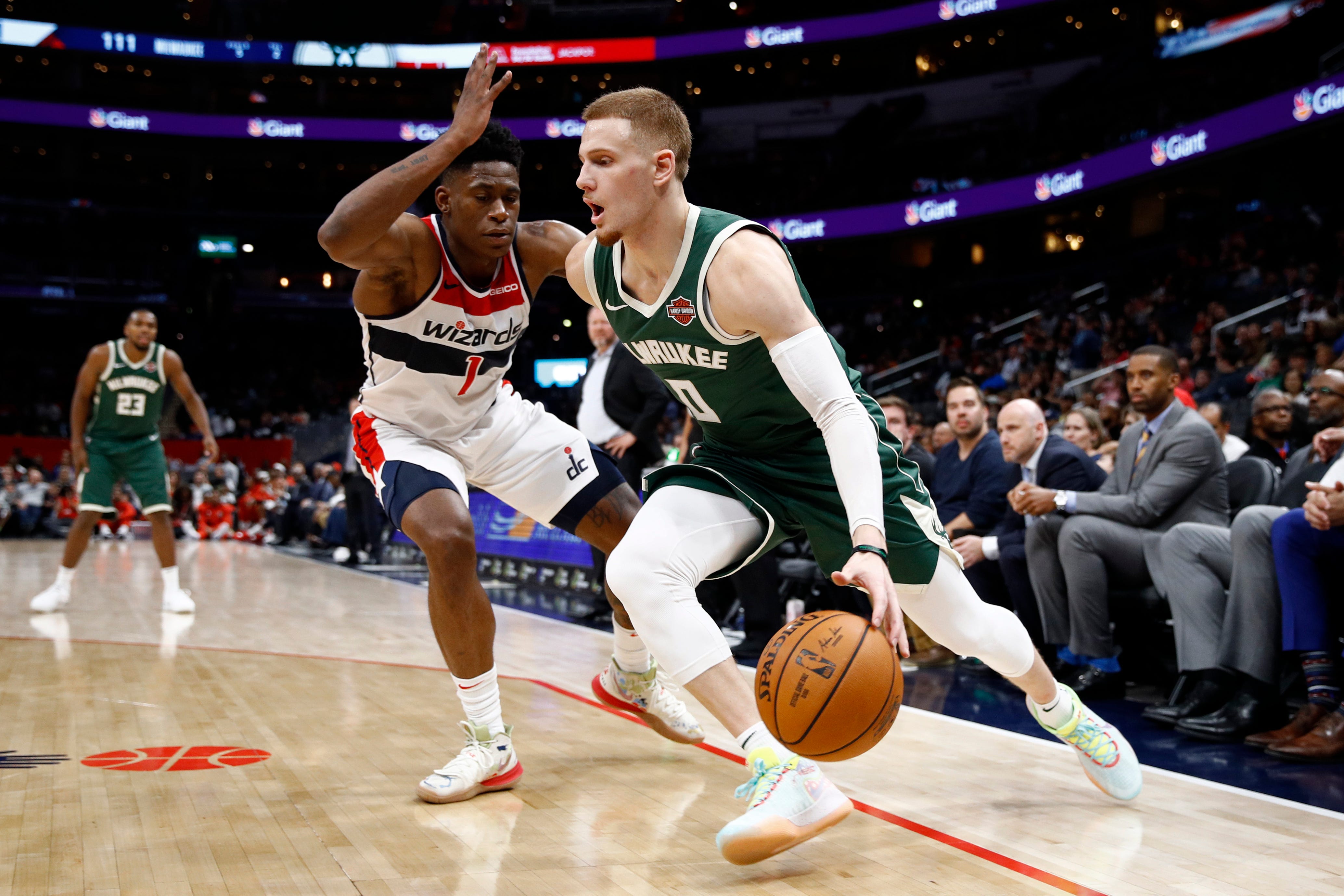 Bucks to pick up team options for Donte DiVincenzo, D.J. Wilson