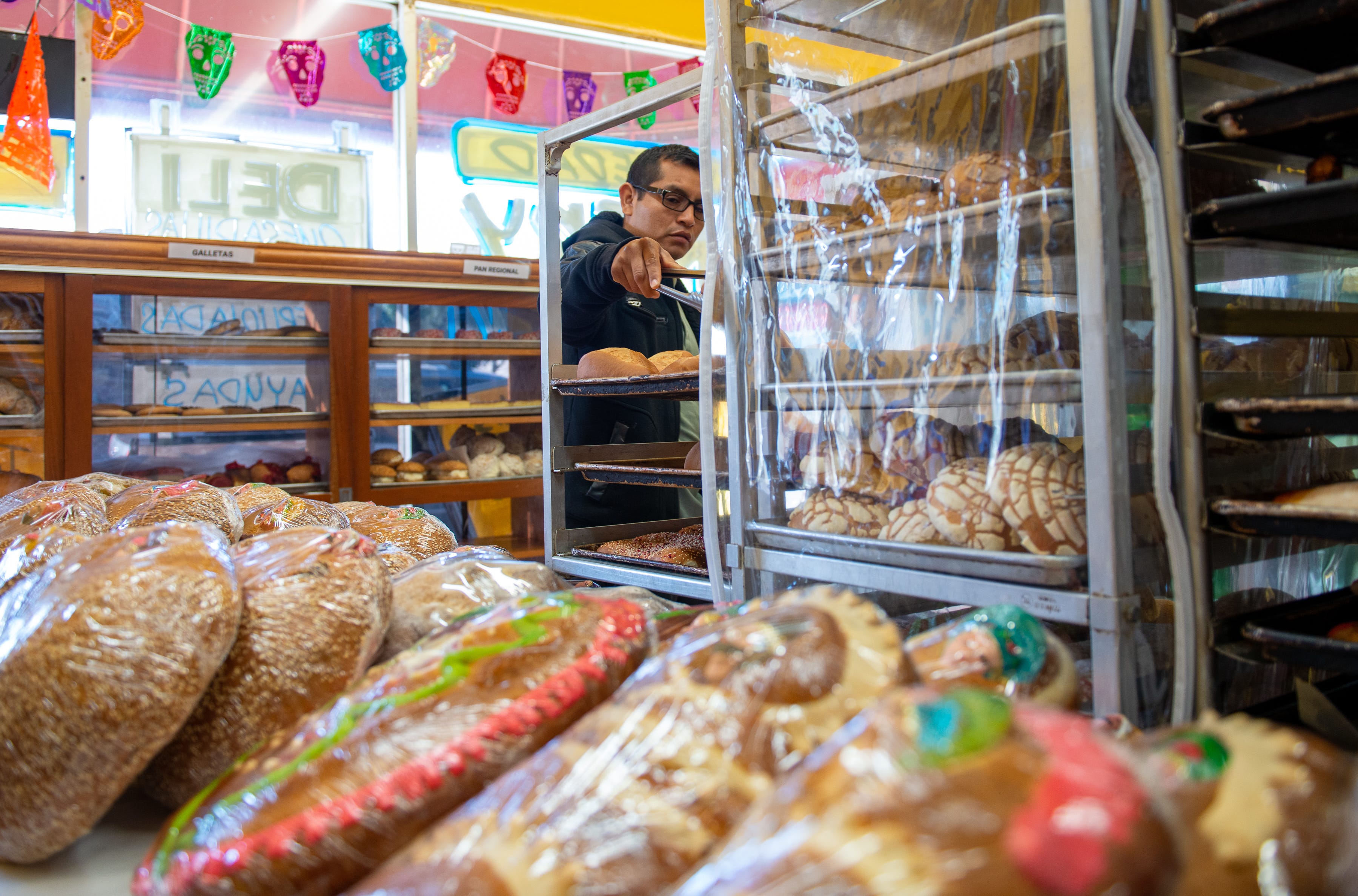 Pan de muerto celebrates life, roots Mexicans back generations