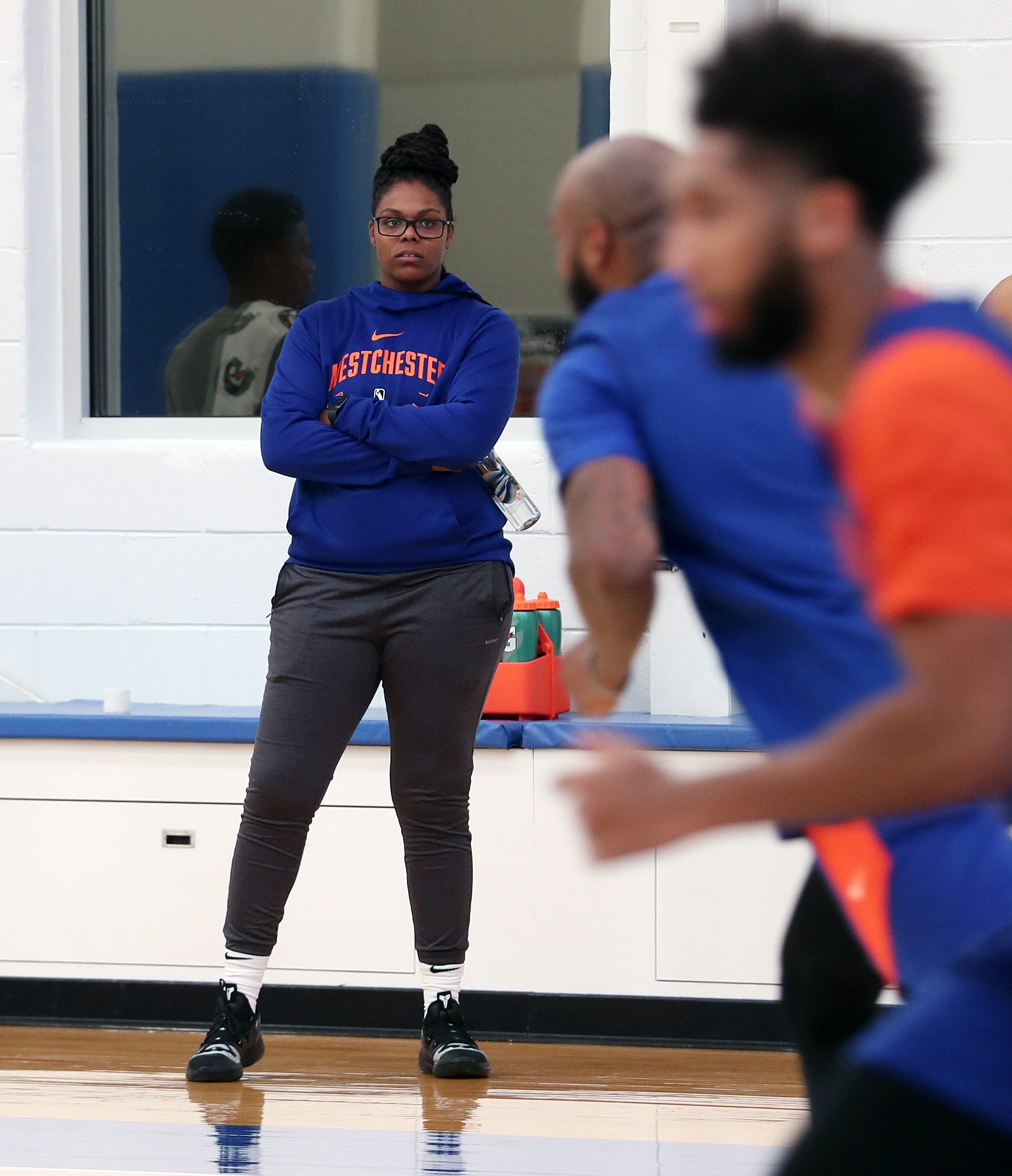 Lisa Willis makes history as first female coach for NY Knicks franchise