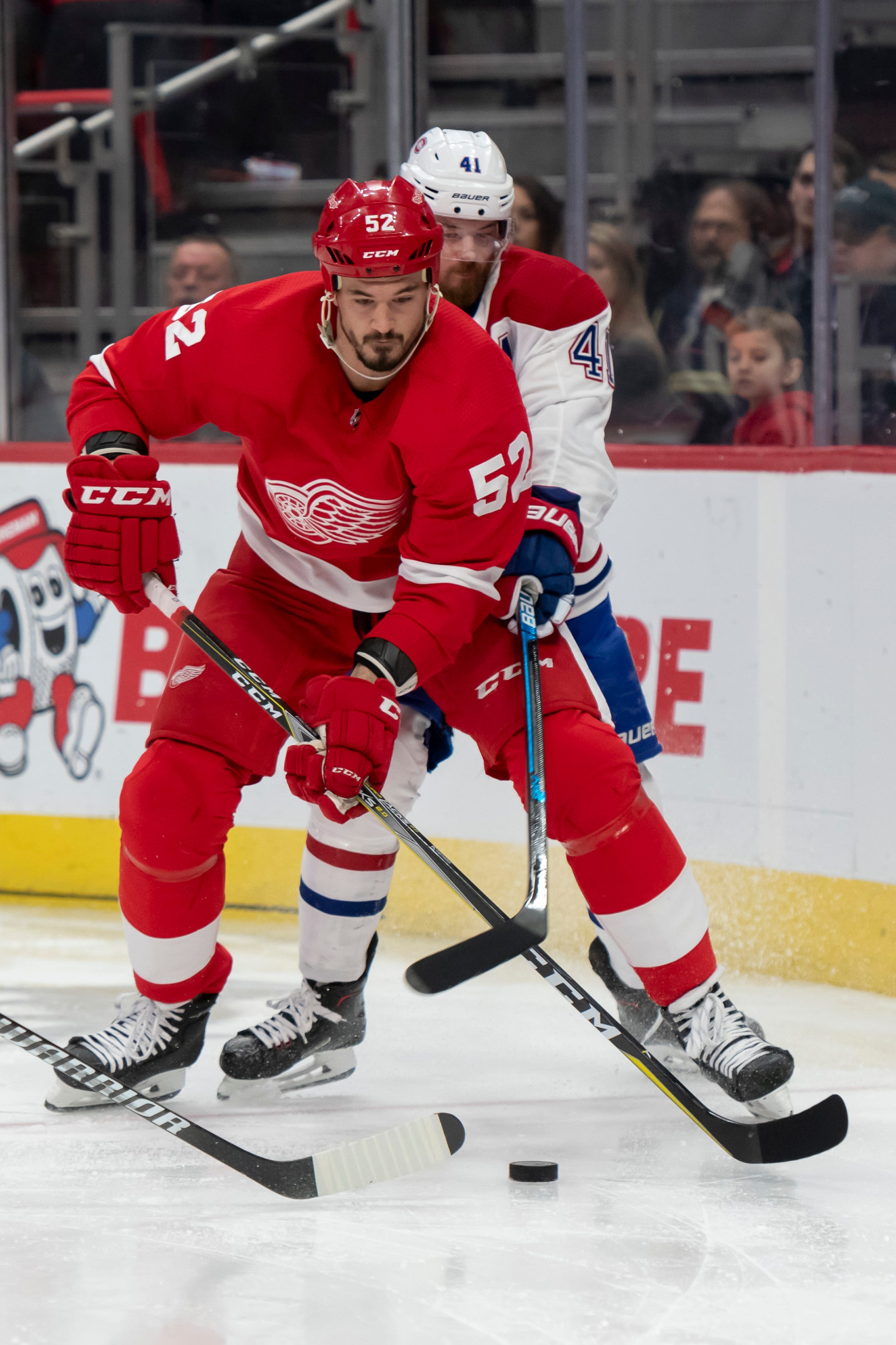 Jonathan Ericsson happy to be back with Detroit Red Wings