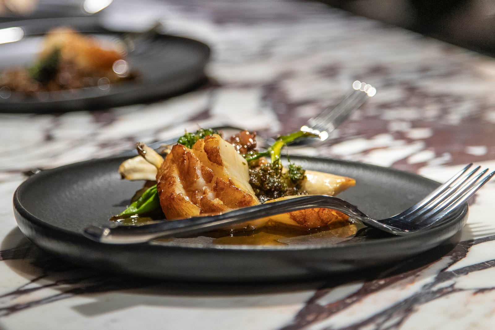 Highlands Steakhouse restaurant opens atop Detroit Renaissance Center