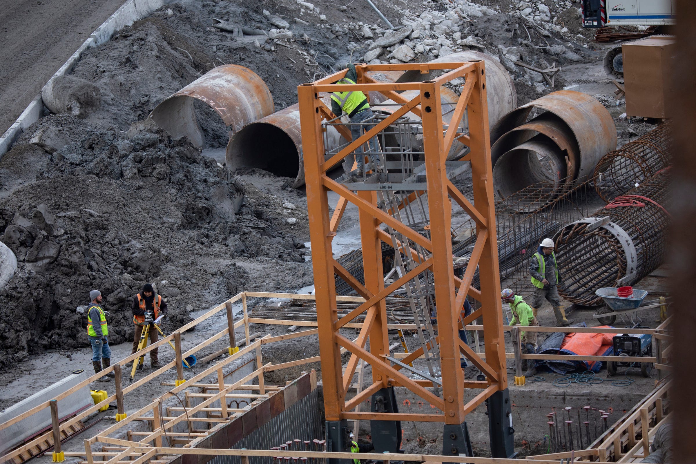 More visible progress at Dan Gilbert's Hudson's site in Detroit